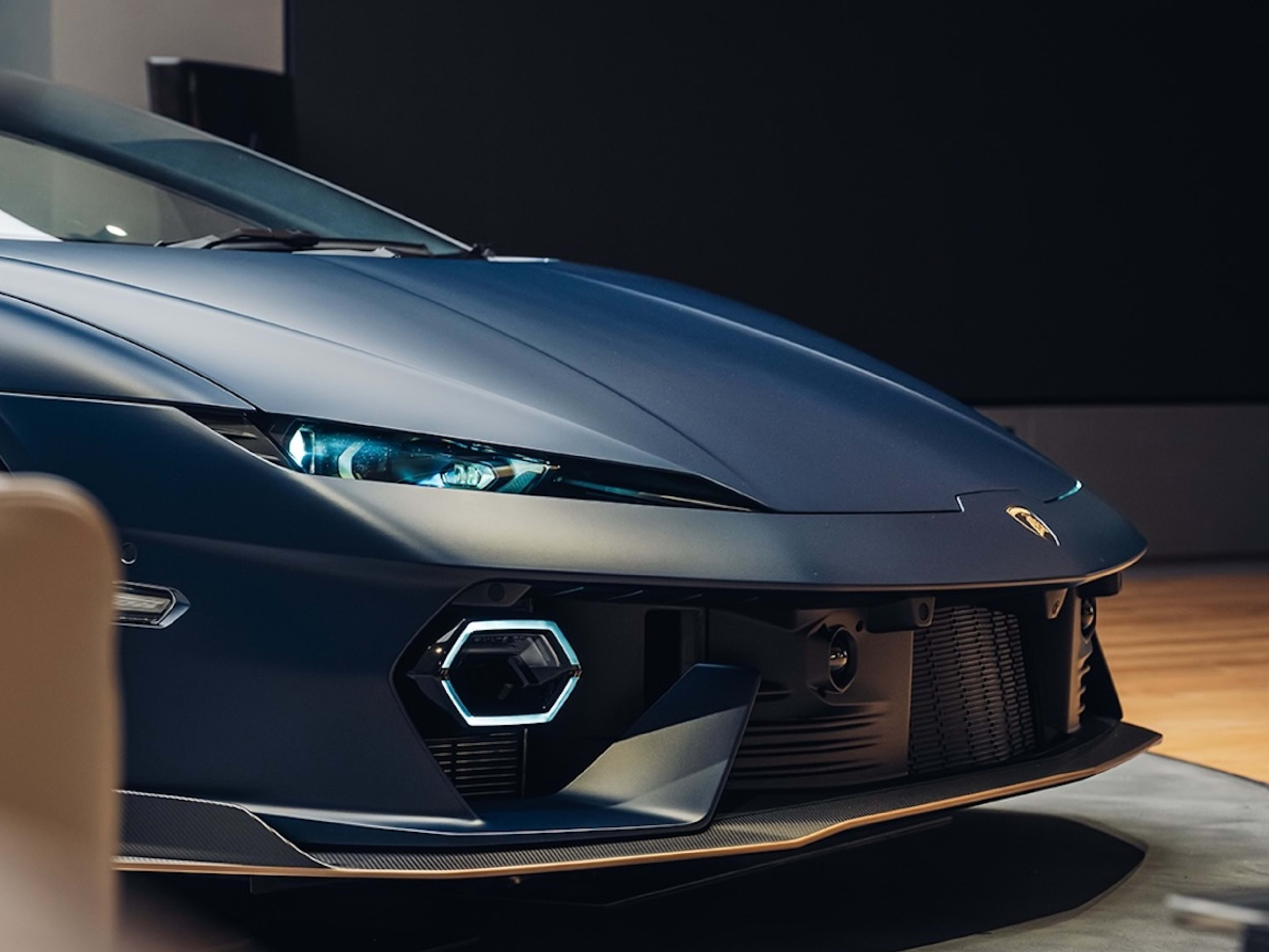 The Ferrari F40’s Turbo DNA Lives On in Lamborghini’s 10,000-RPM ...