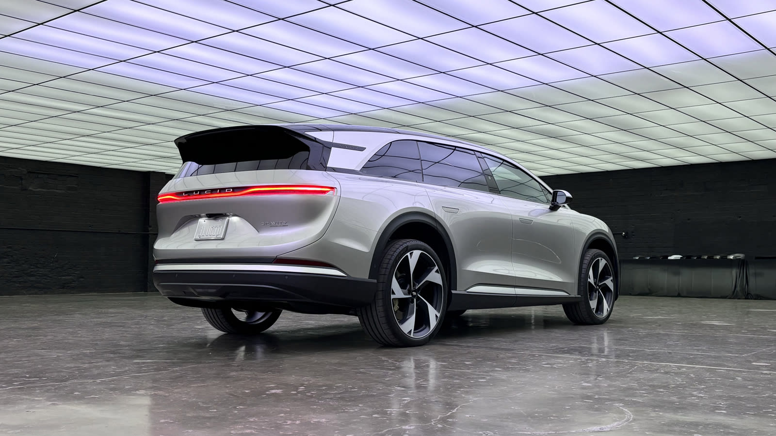 Lucid Gravity Preview: Three-row, family-friendly EV with a 440-plus ...