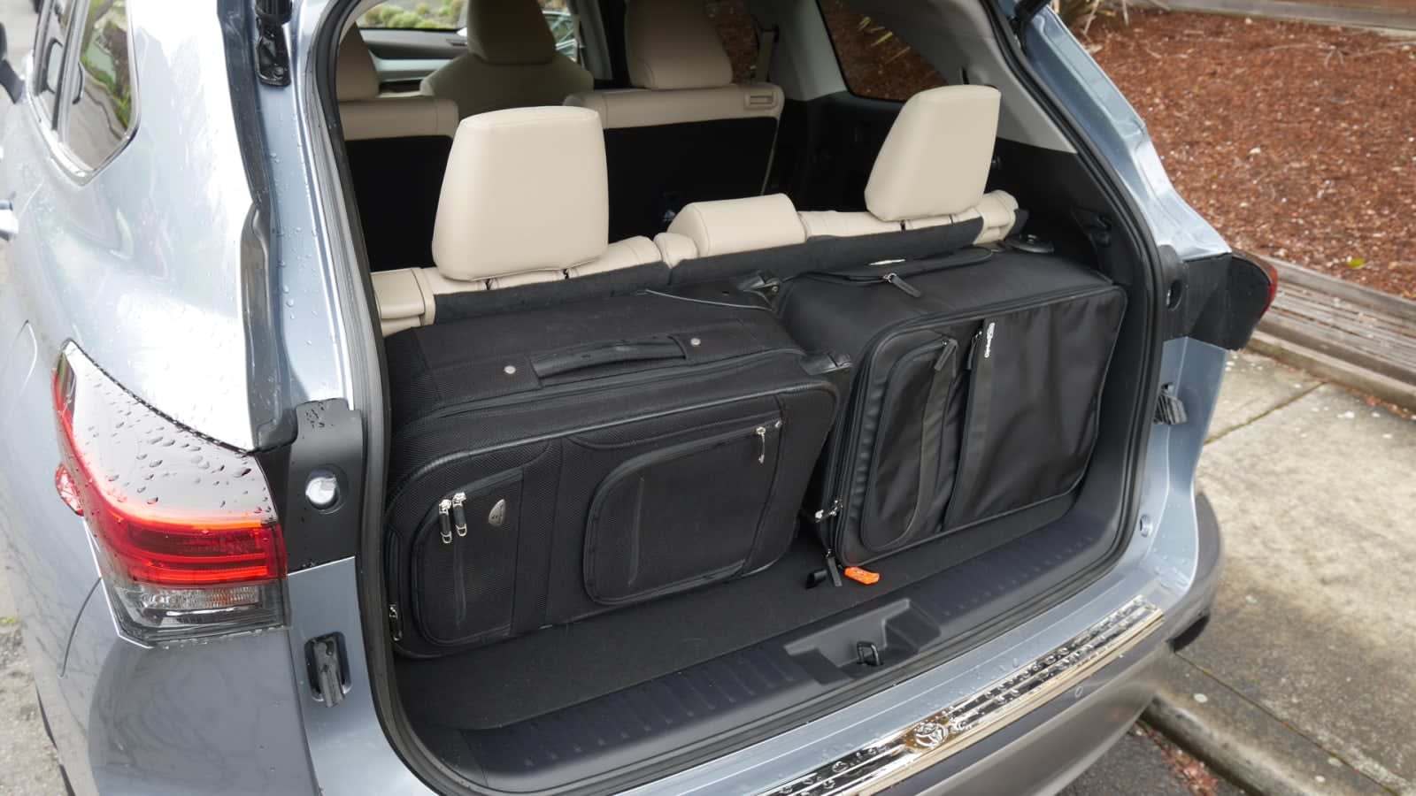 Toyota Highlander Luggage Test | How much fits behind the third row ...