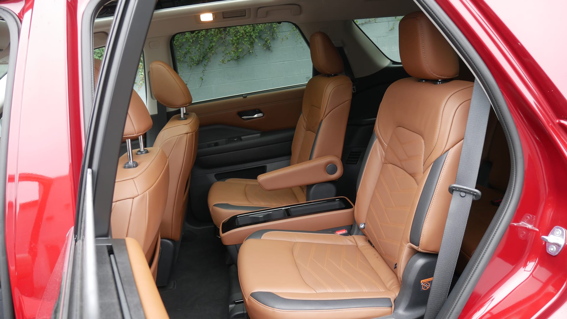 Honda Pilot vs Nissan Pathfinder: 2024 Comparison - Autoblog