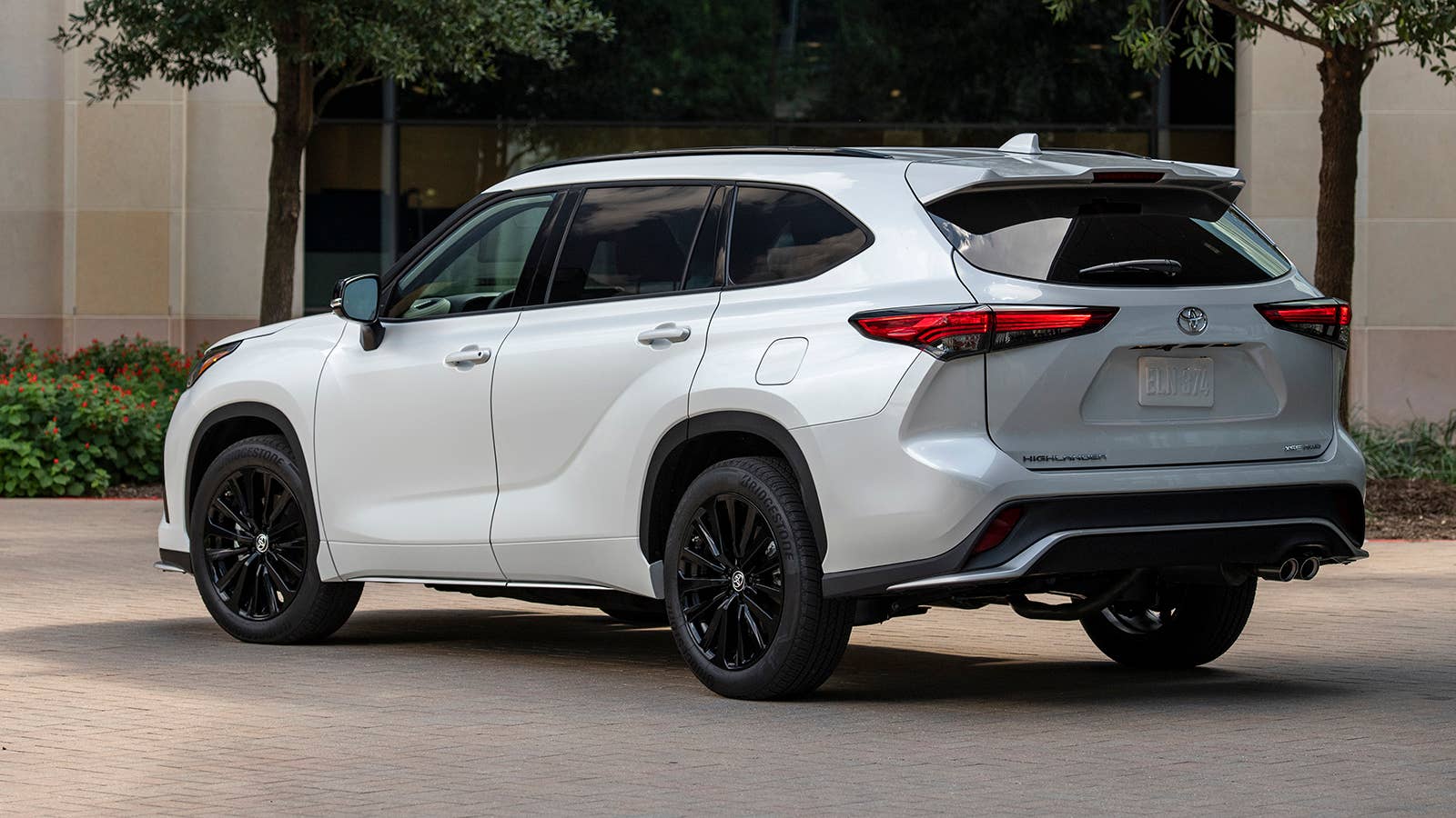 2024 Toyota Highlander Review: Hybrid still a contender, but there's a ...
