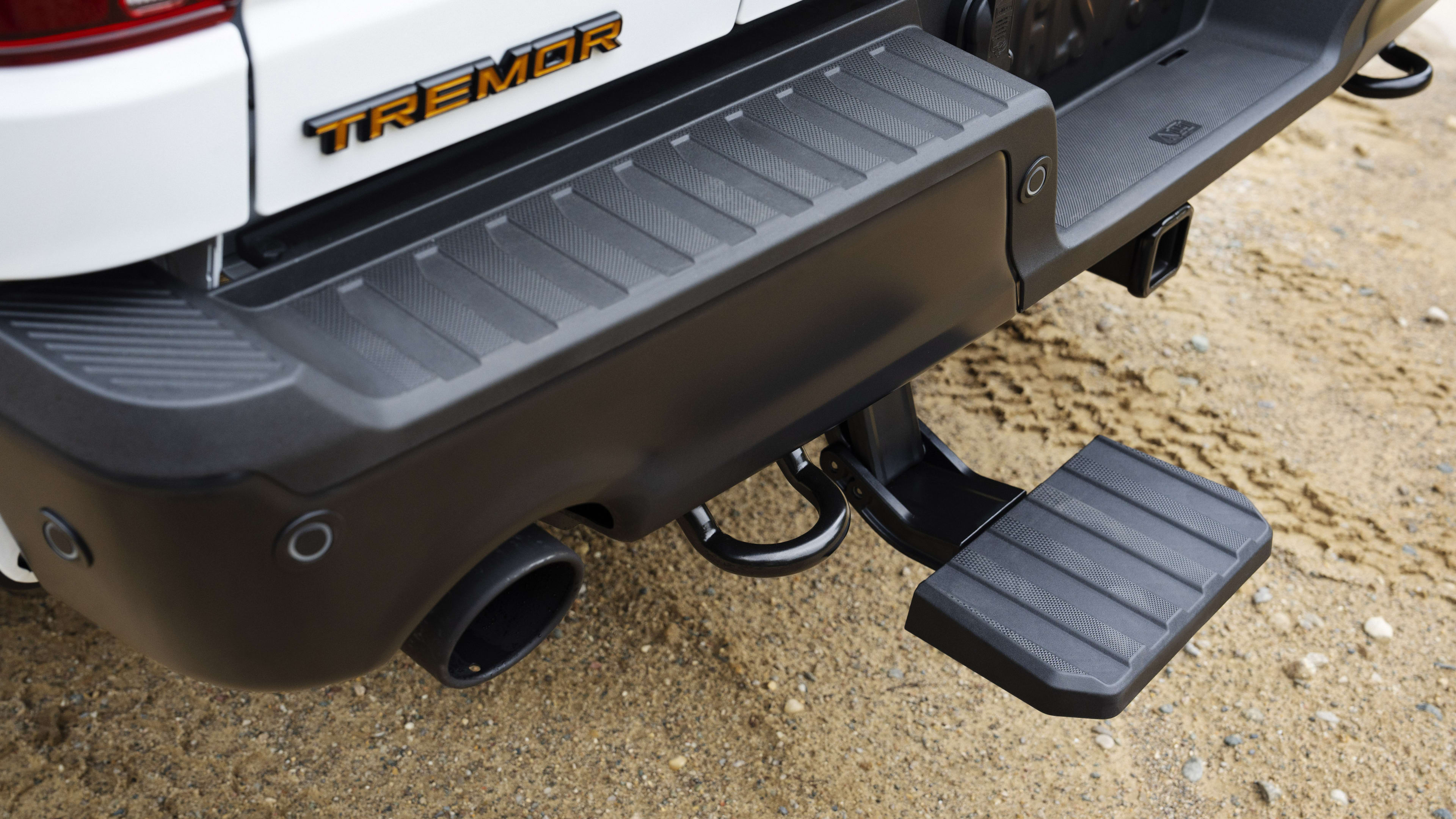 2024 Ford F-150's Pro Access Tailgate — how it works, what's cool about ...