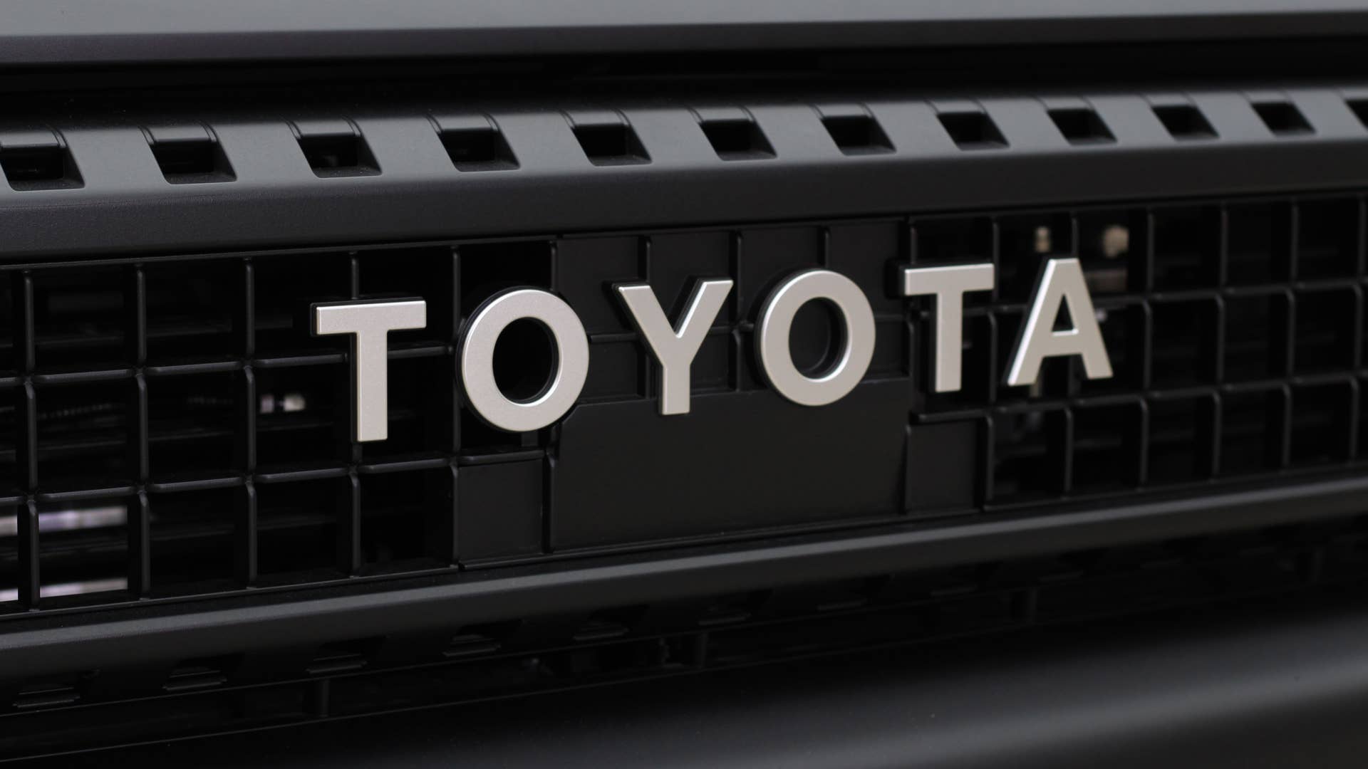 2024 Toyota Land Cruiser debuts with retro looks, mid-$50,000 price ...