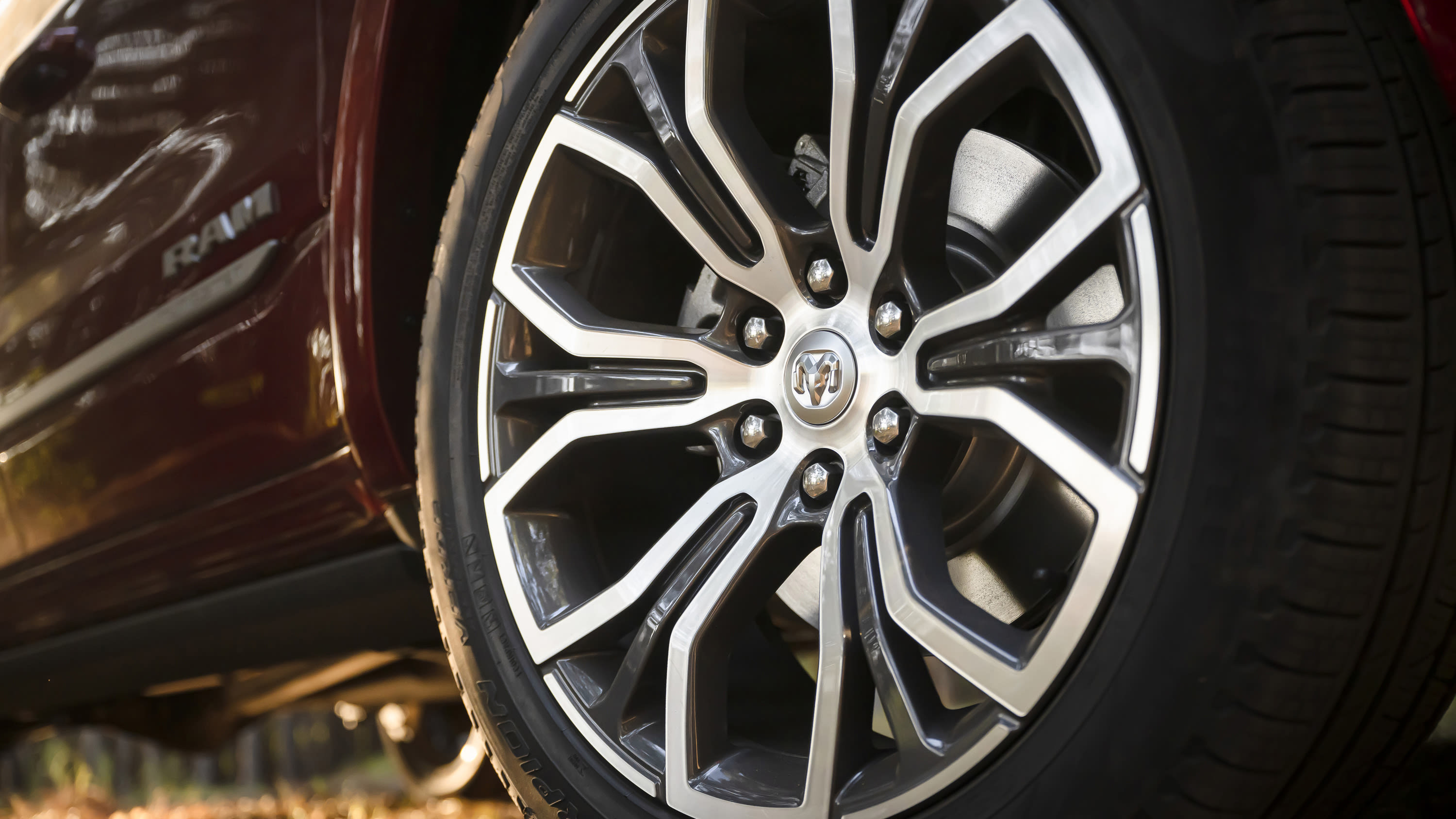 2025 Ram 1500's 'Hurricane' I6 tops V8 in fuel economy - Autoblog