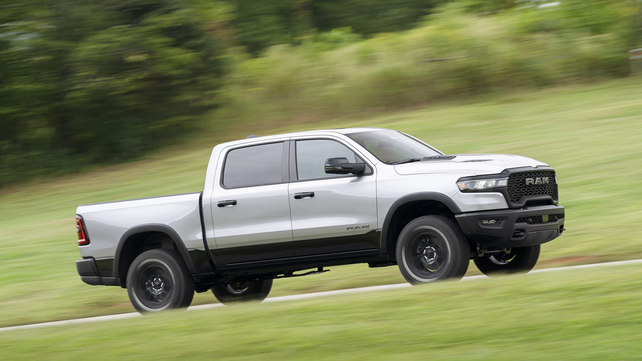 2025 Ram 1500's 'Hurricane' I6 tops V8 in fuel economy - Autoblog