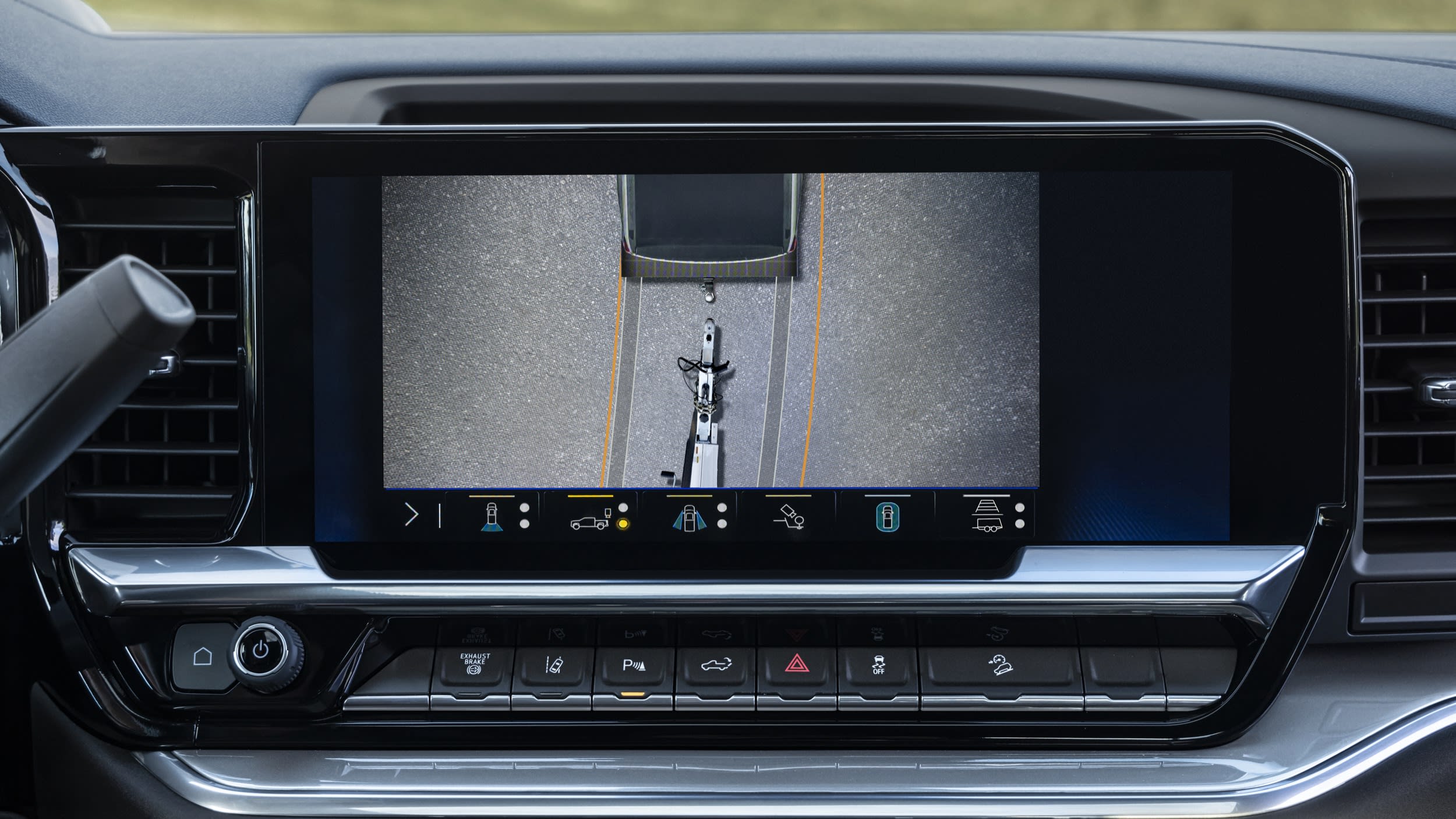 2024 Chevy Silverado HD gets more powerful turbodiesel V8s, nicer ...