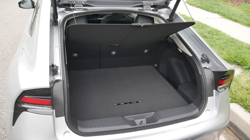 Toyota Prius Luggage Test: How big is the trunk? - Autoblog