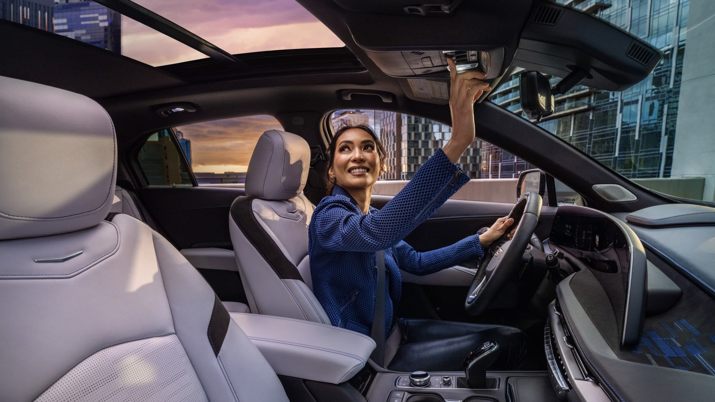 2024 Cadillac XT4 refresh adds Lyriq's 33 inches of screen - Autoblog