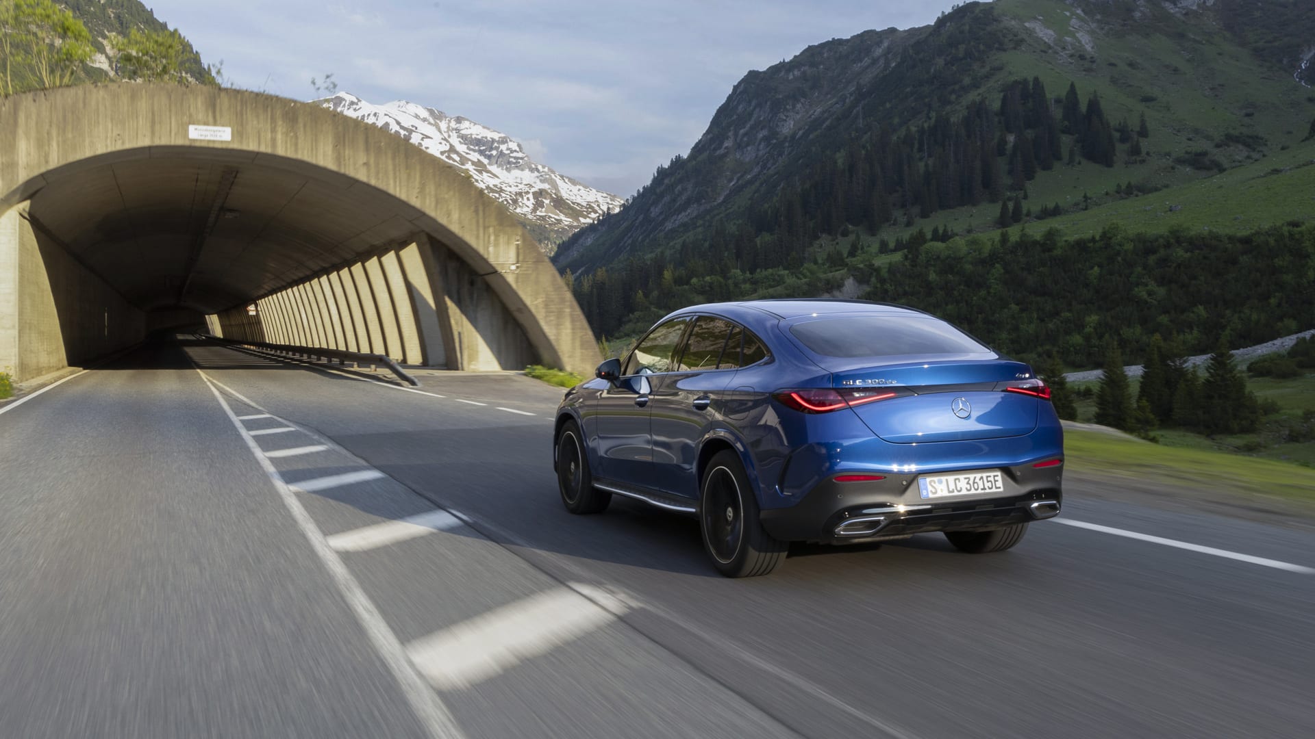 2024 Mercedes-Benz GLC 300 Coupe First Drive Review: Redesigned with the same blueprints - Autoblog