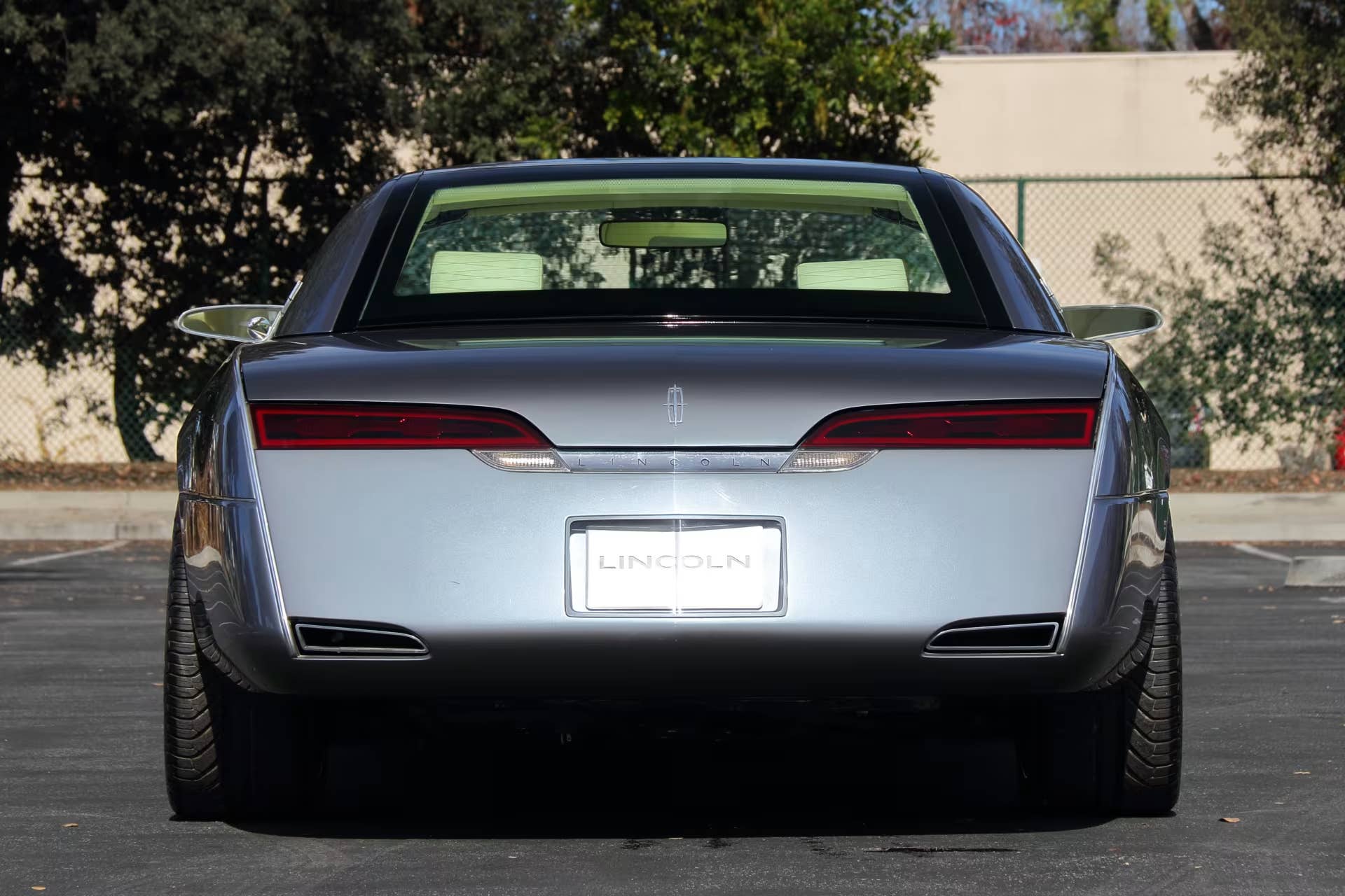 2004 Lincoln Mark X concept car goes to auction - Autoblog