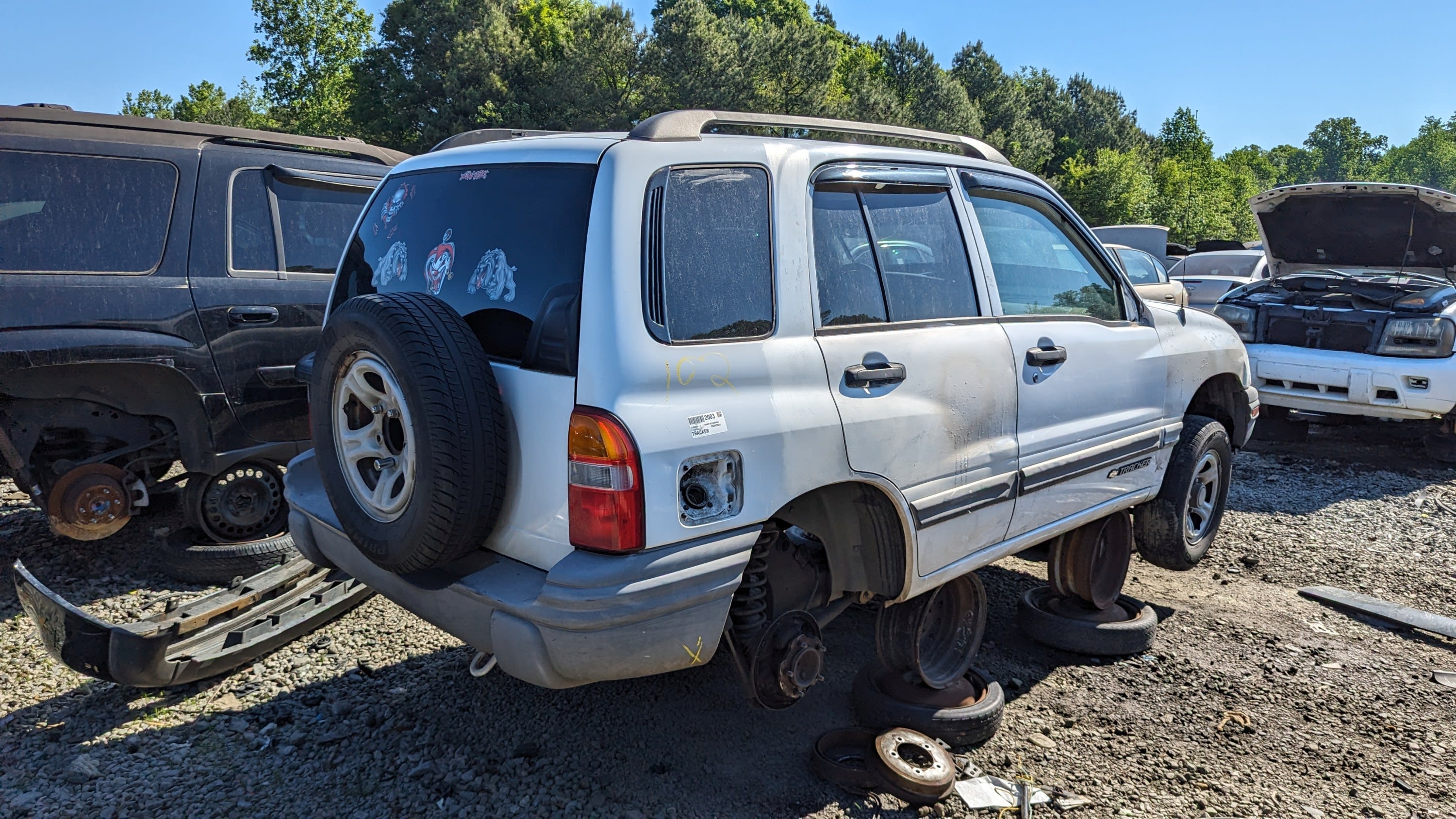 Junkyard Gem: 2003 Chevrolet Tracker - Autoblog