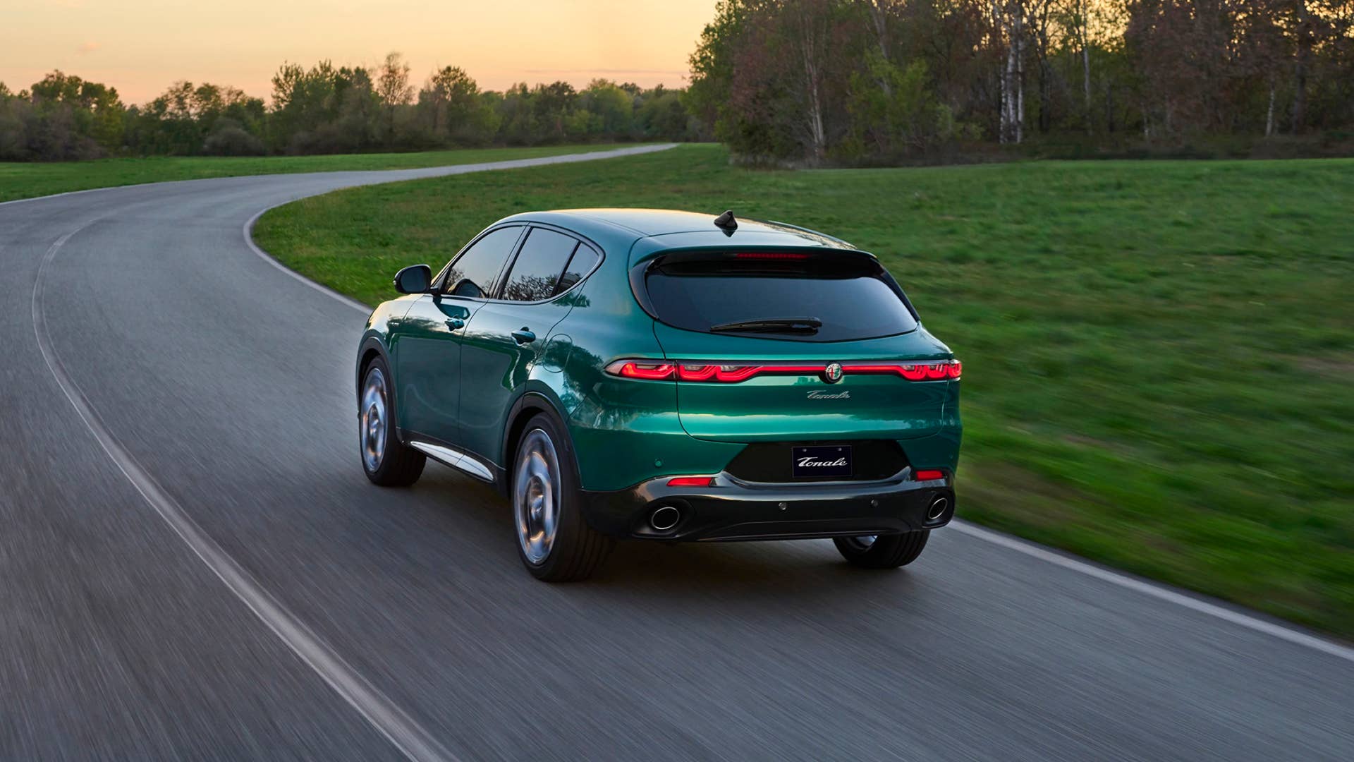 2024 Alfa Romeo Tonale starts just under $45,000 - Autoblog