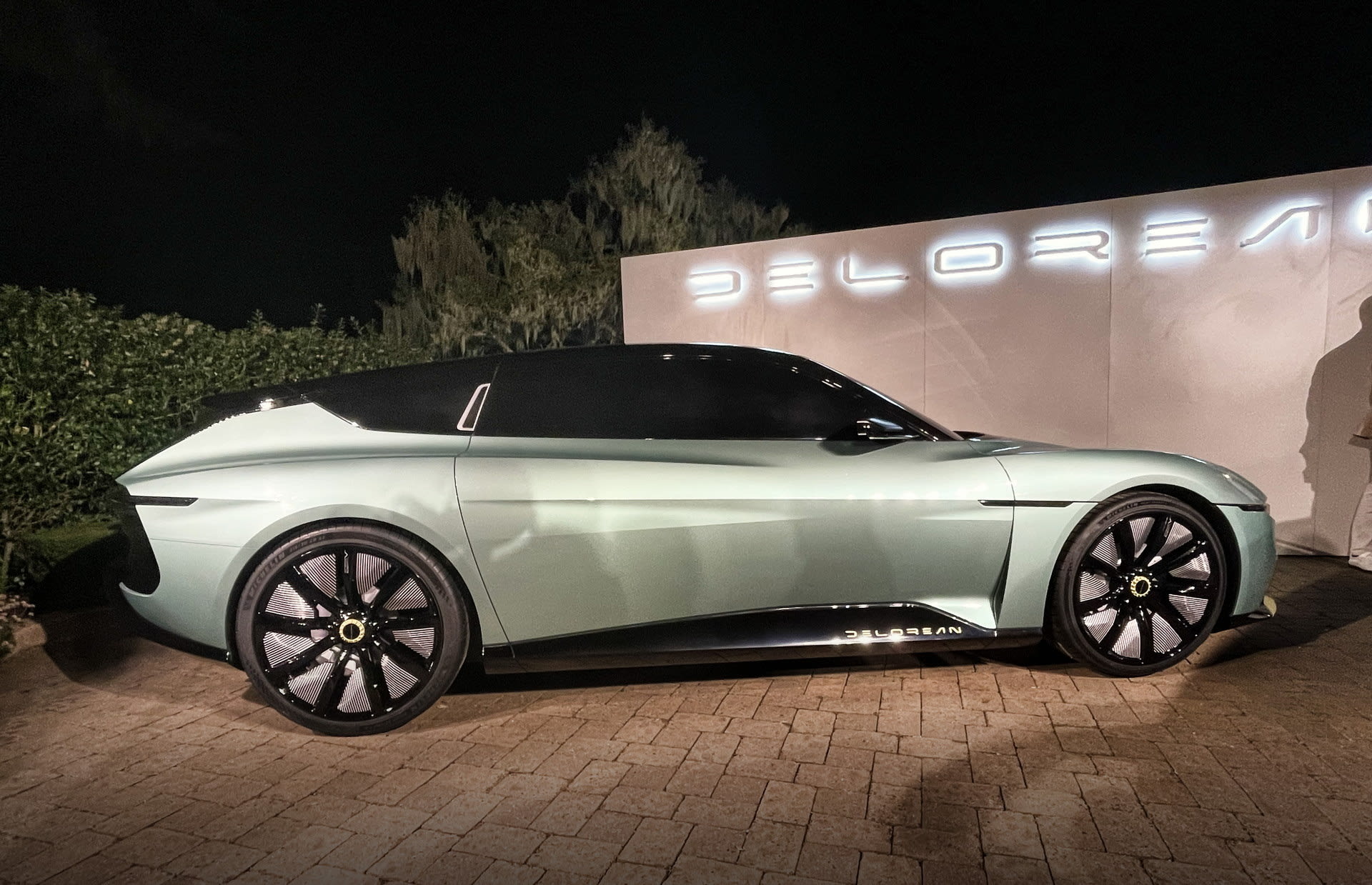 DeLorean showed Alpha5 Plasmatail shooting brake in Monterey - Autoblog