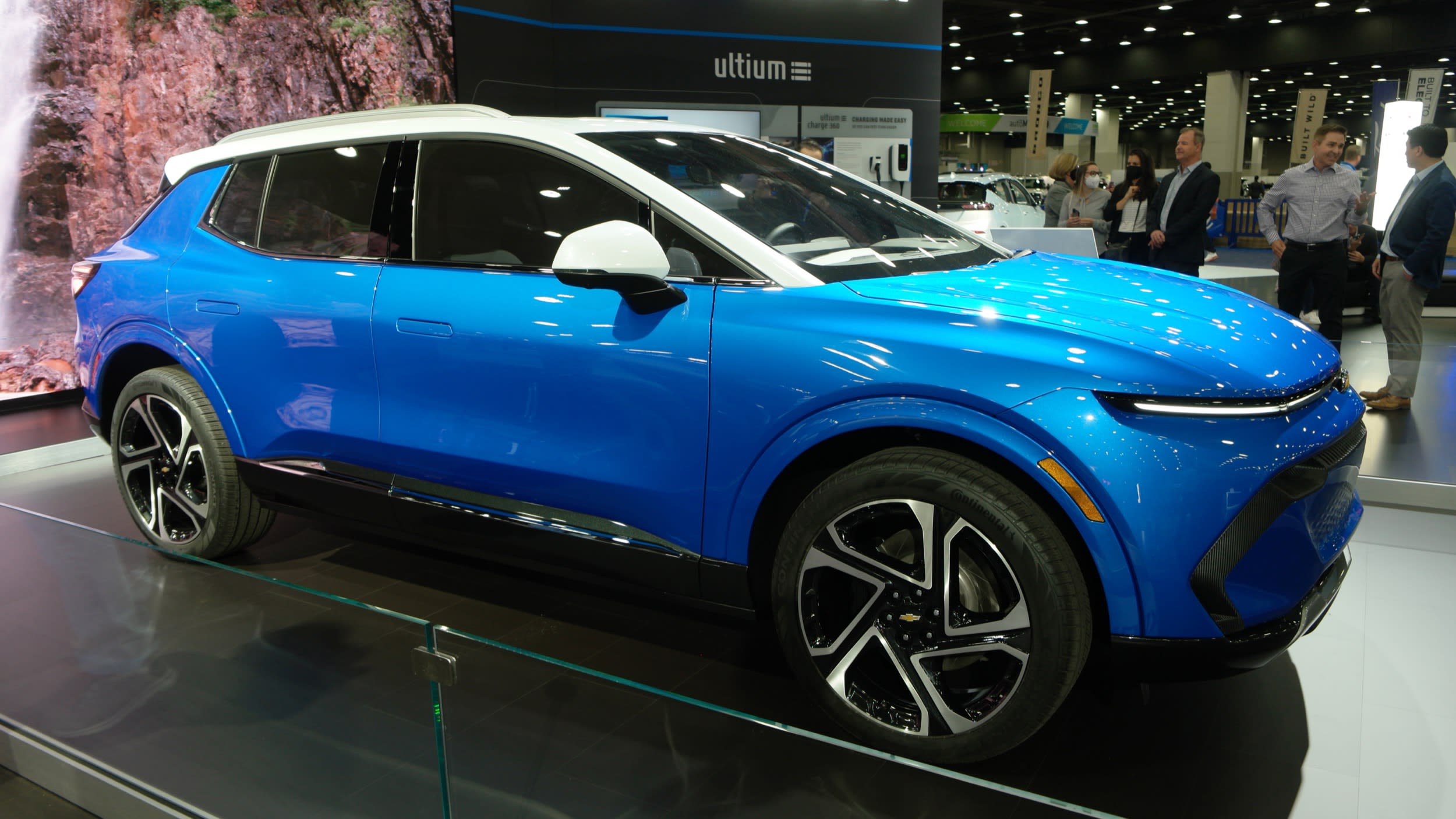Chevy prices 2024 Equinox EV lineup; $35K model to launch late 2024 ...