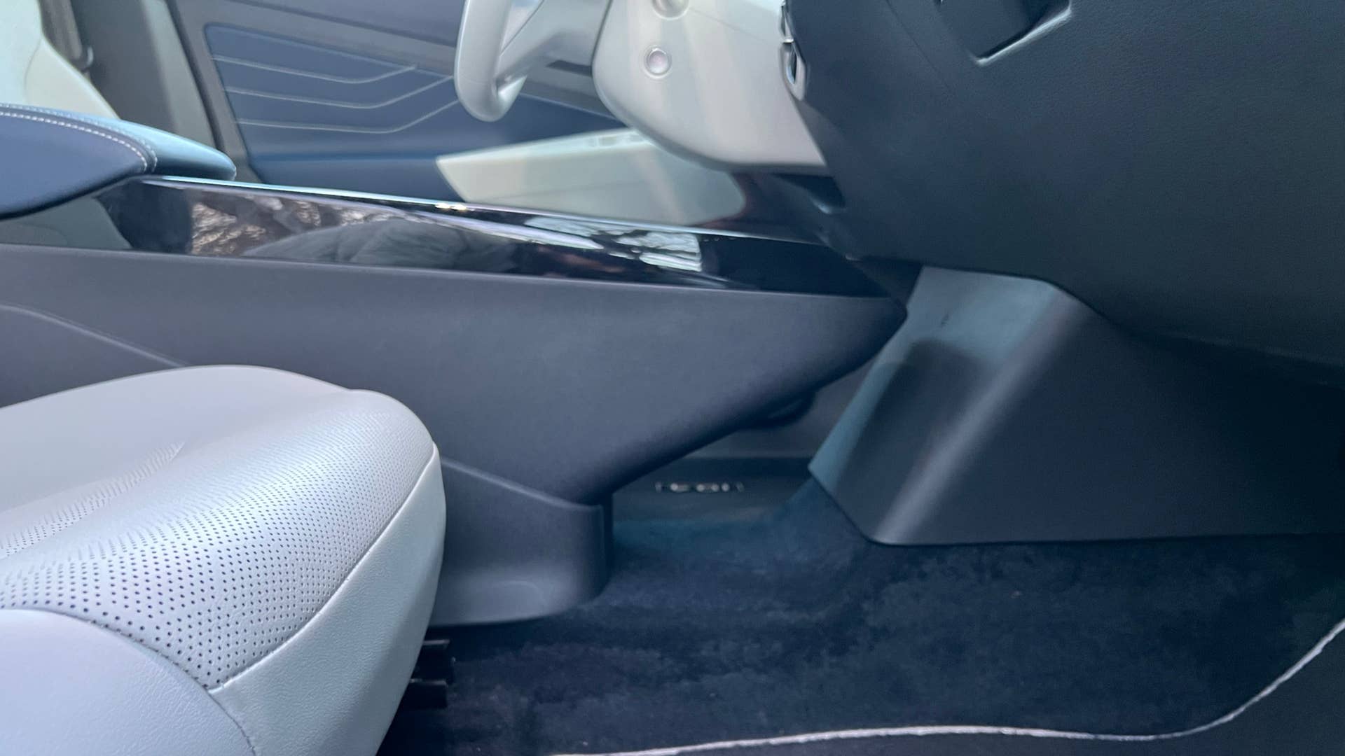 2024 Volkswagen ID.4 Review: More power and interior updates yield a ...