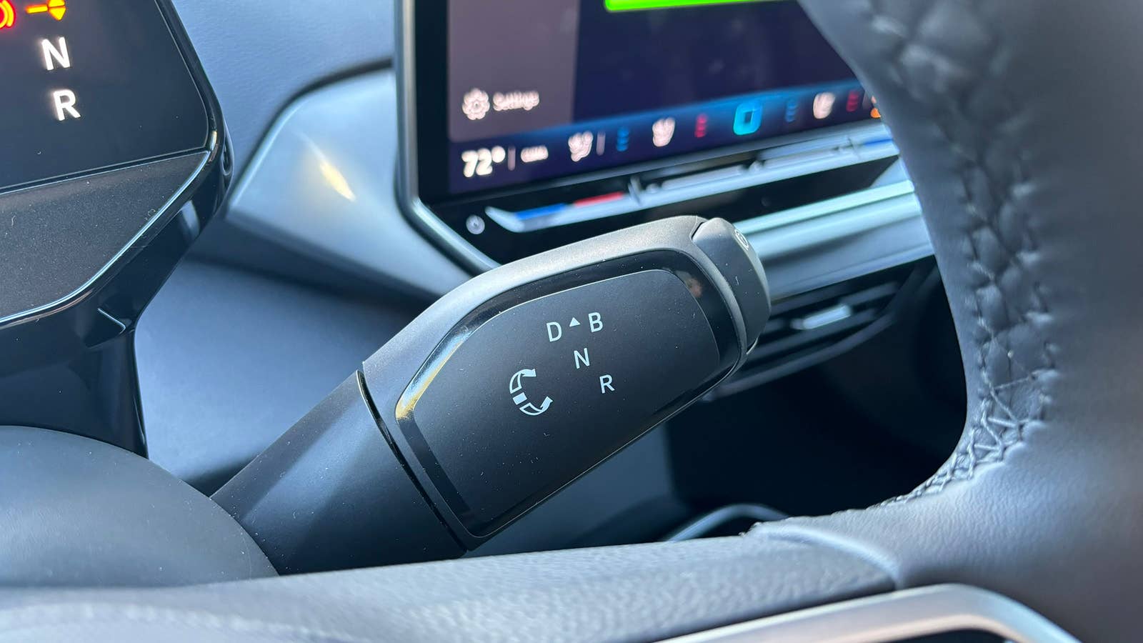 2024 Volkswagen ID.4 Review: More power and interior updates yield a ...