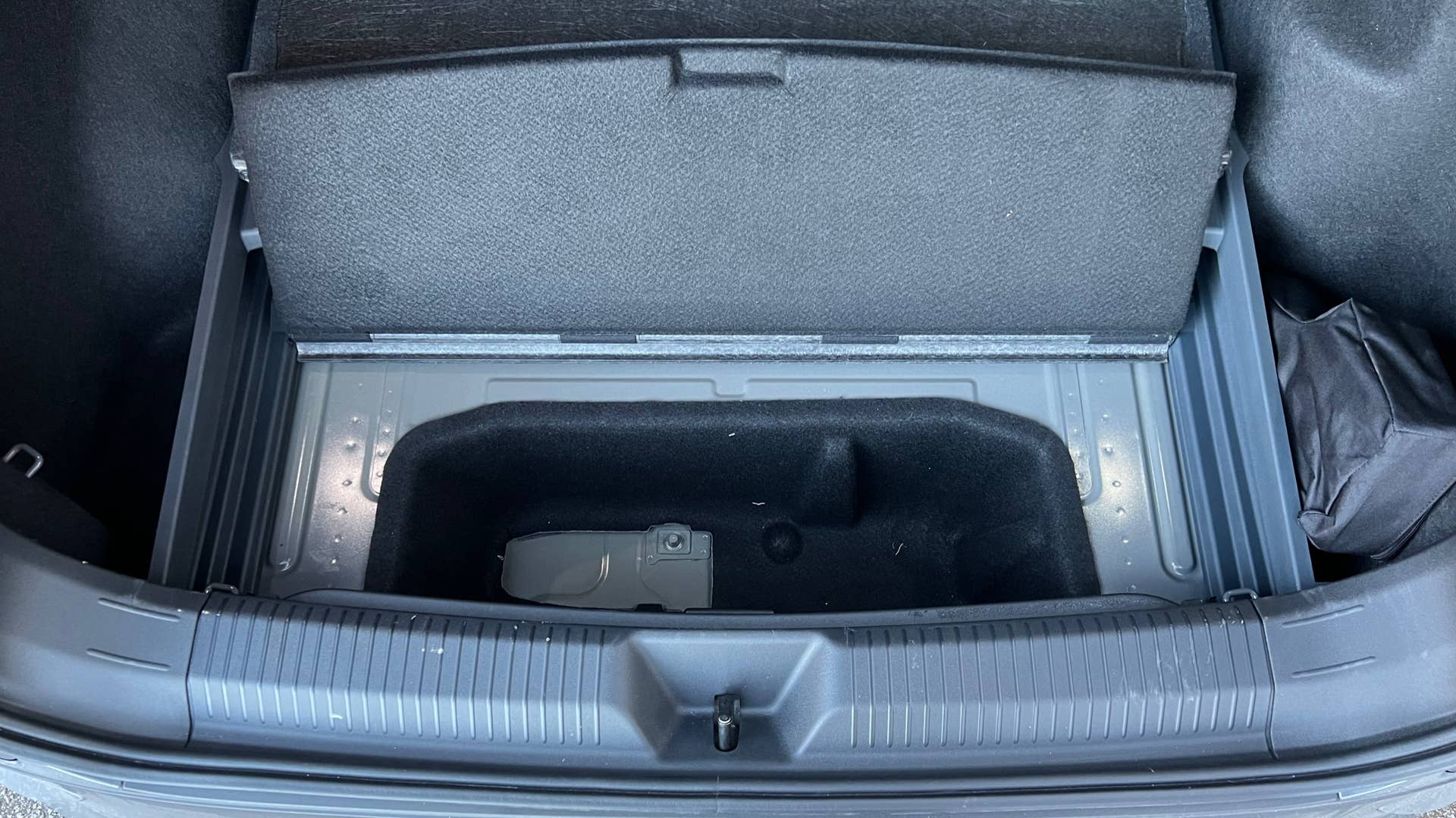 2024 Volkswagen ID.4 Review: More power and interior updates yield a ...