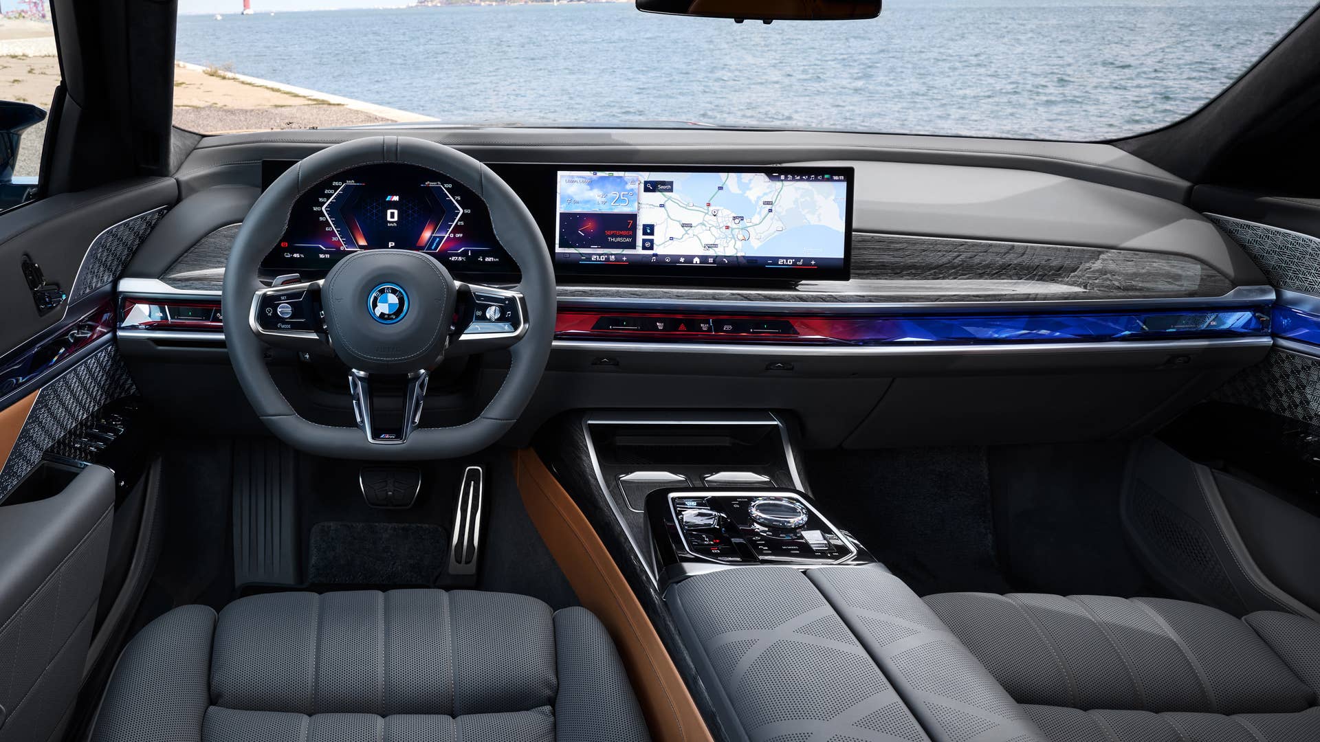 2024 BMW i7 M70 First Drive Review: Are 114 extra horses worth 44,000 ...