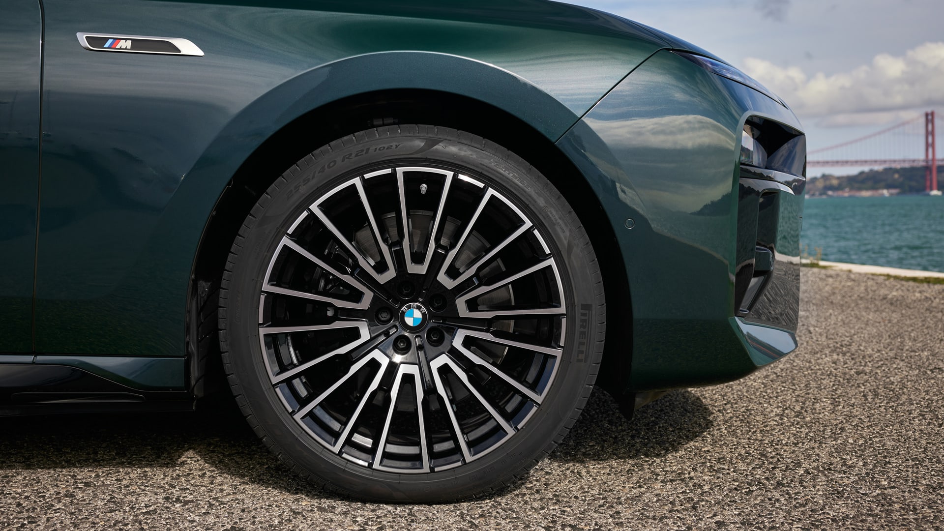 2024 BMW i7 M70 First Drive Review: Are 114 extra horses worth 44,000 ...