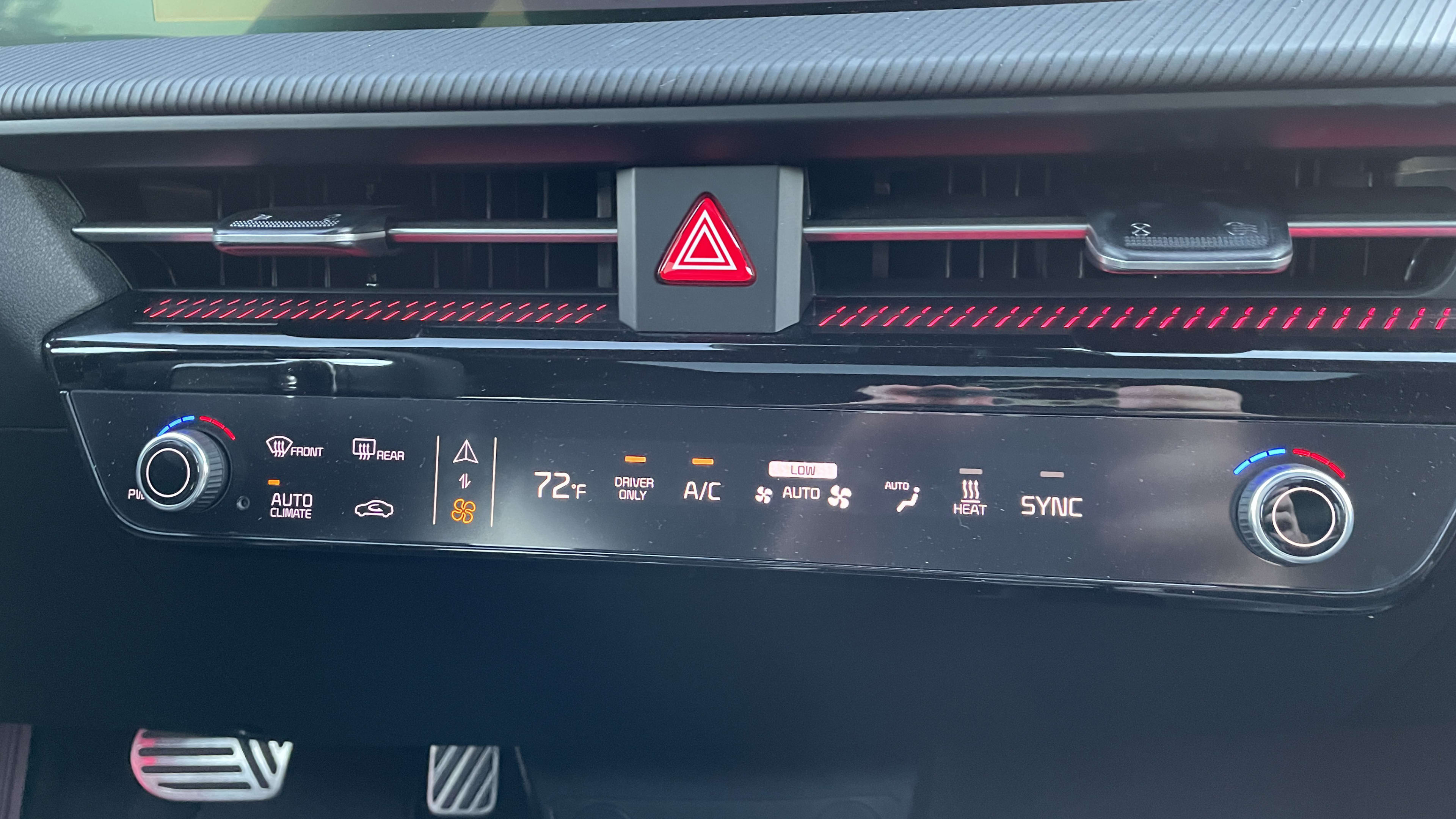 2024 Kia EV6 Review: Still cool, and still one of the best EVs - Autoblog