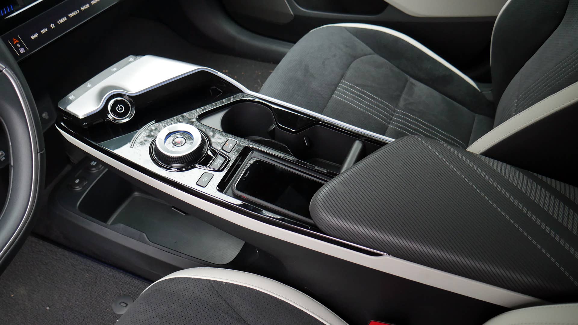 2023 Kia EV6 Review: Just as practical as it's cool (and it's really ...