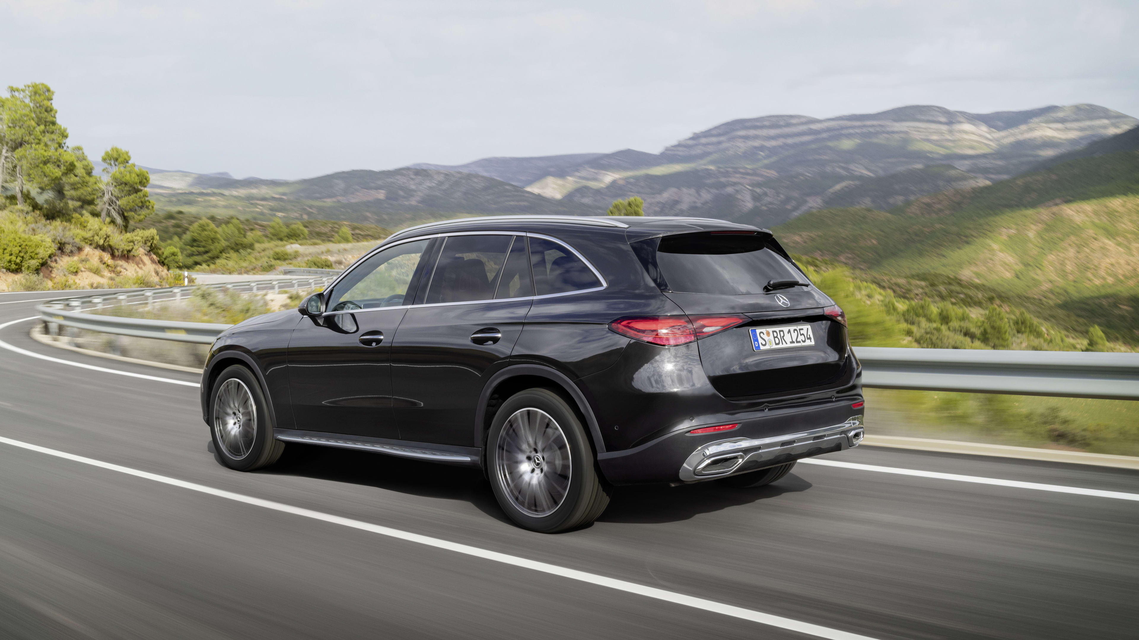 2023 Mercedes-Benz GLC-Class revealed as an evolutionary step forward ...