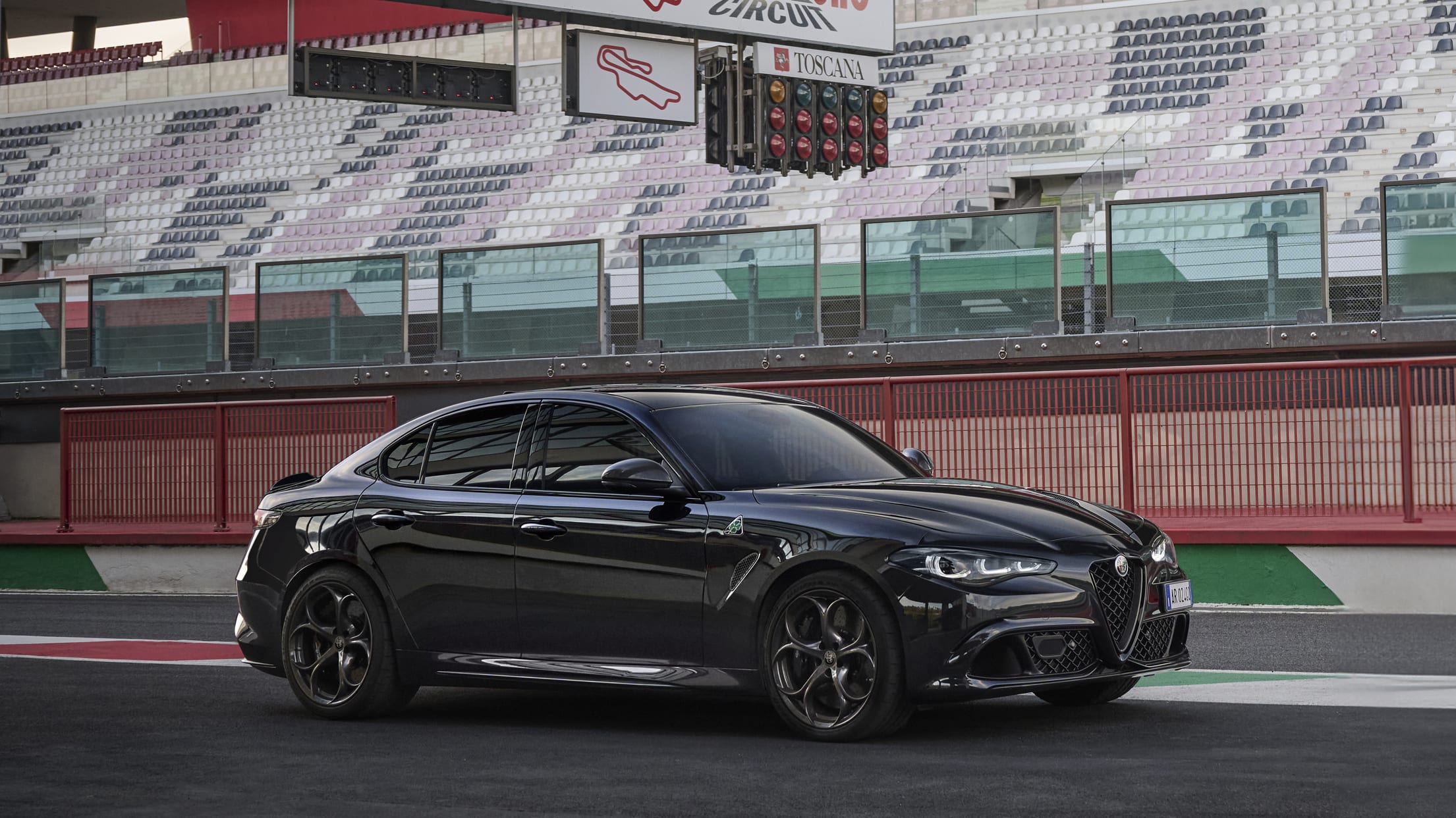 2024 Alfa Romeo Giulia and Stelvio Quadrifoglio Super Sports close the ...