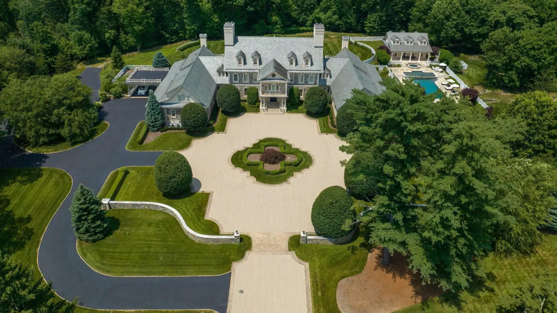 Connecticut mansion hides 30-car underground garage - Autoblog