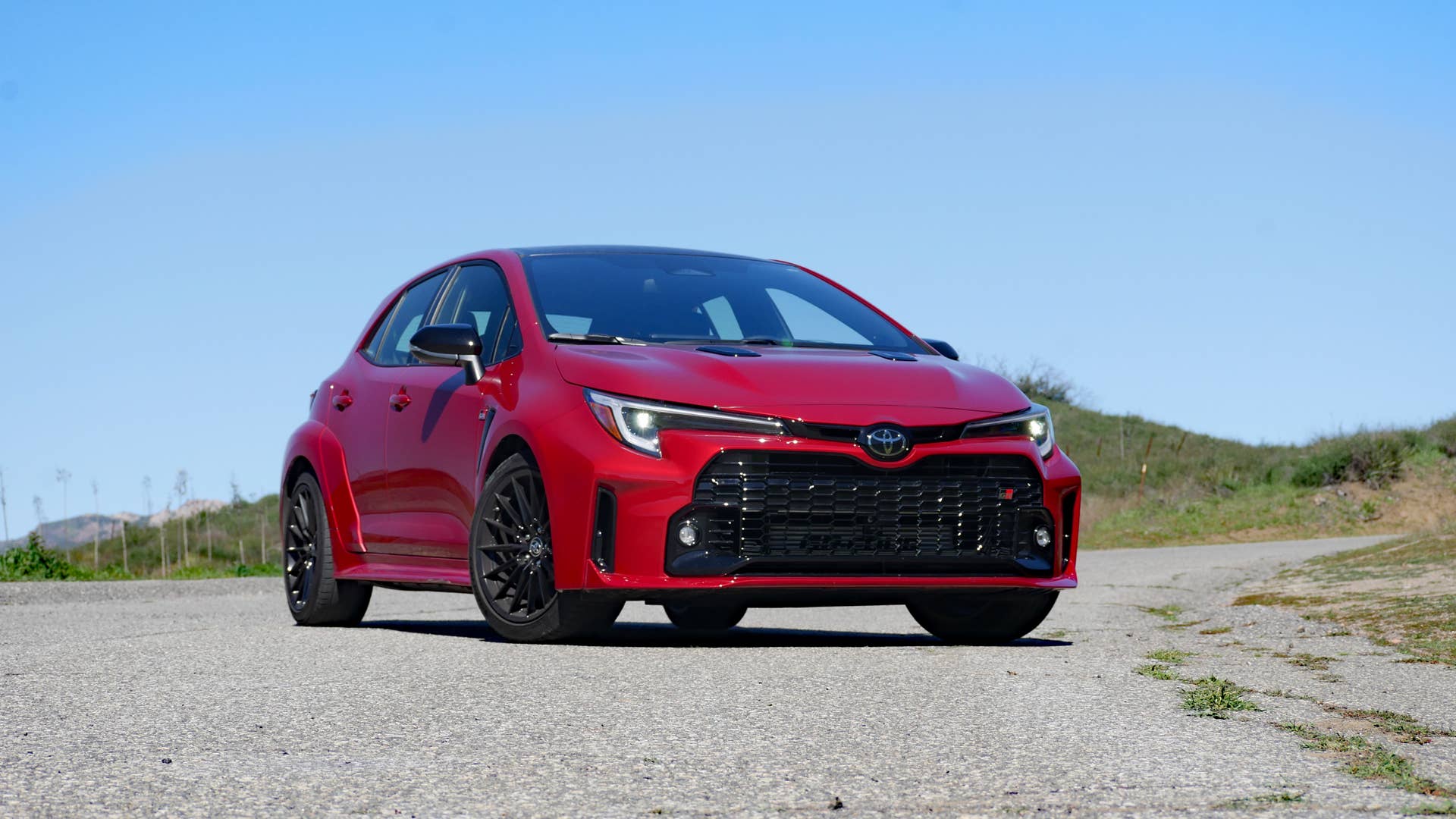 Honda Civic Type R vs Toyota GR Corolla Comparison Test Review & Video ...