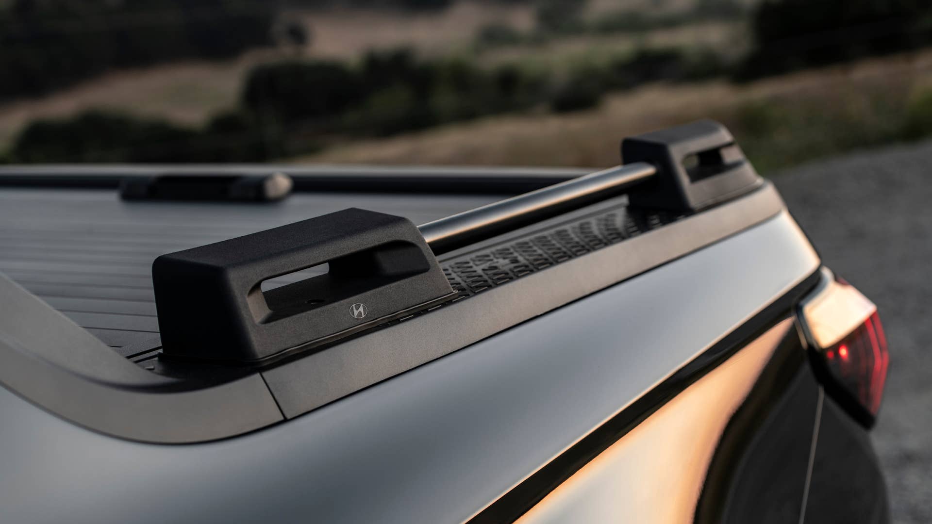 Interesting Hyundai Santa Cruz Bed Rails Photos