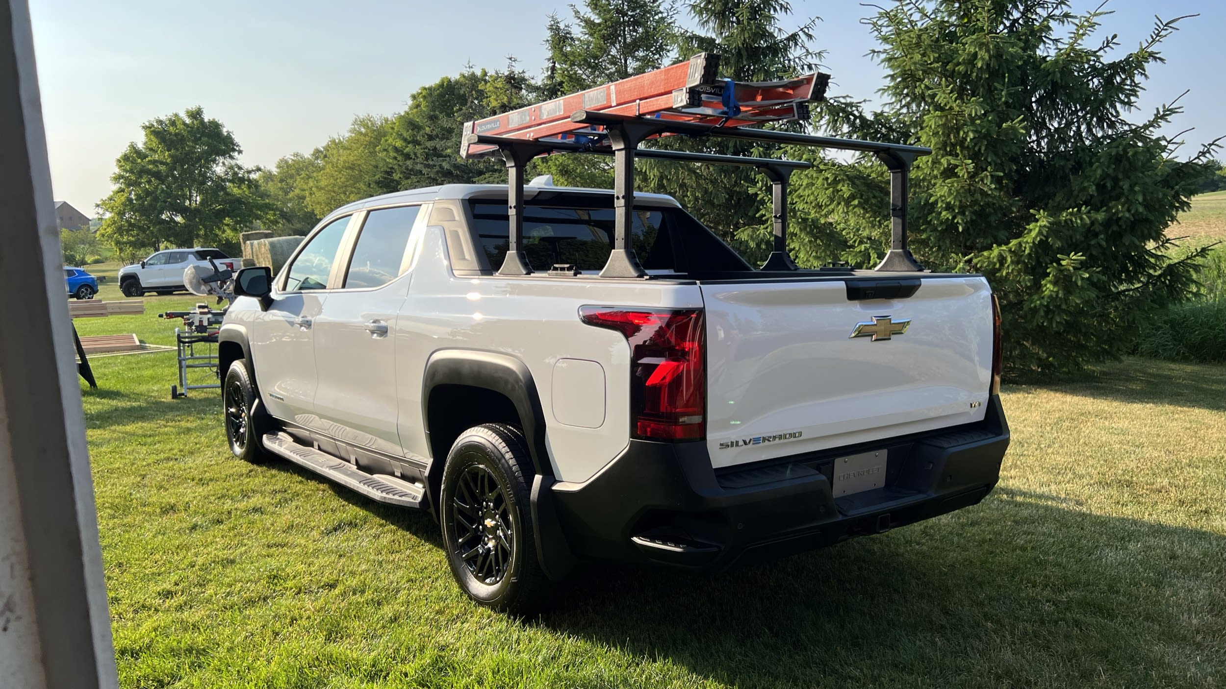 GM hard at work on Chevy Silverado and GMC Sierra PHEV pickups - Autoblog