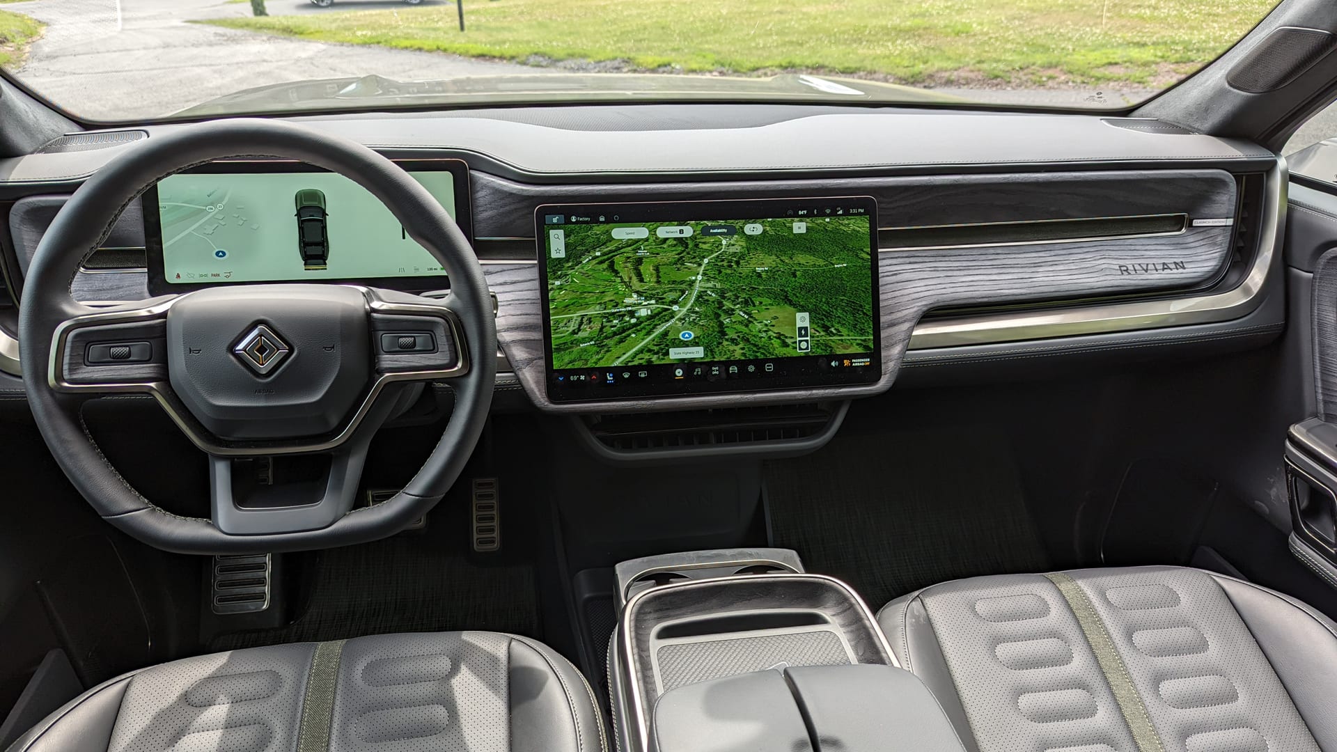 Rivian R1S First Drive Review: The SUV finally arrives! (Sort of ...