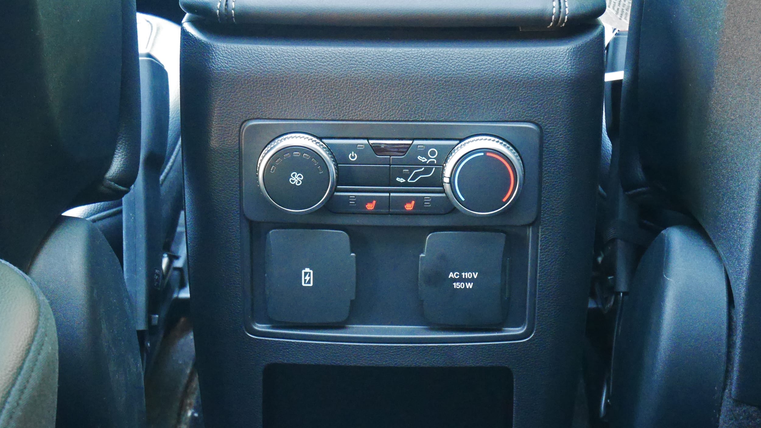 Ford Explorer loses rear climate controls to sidestep chip shortage ...