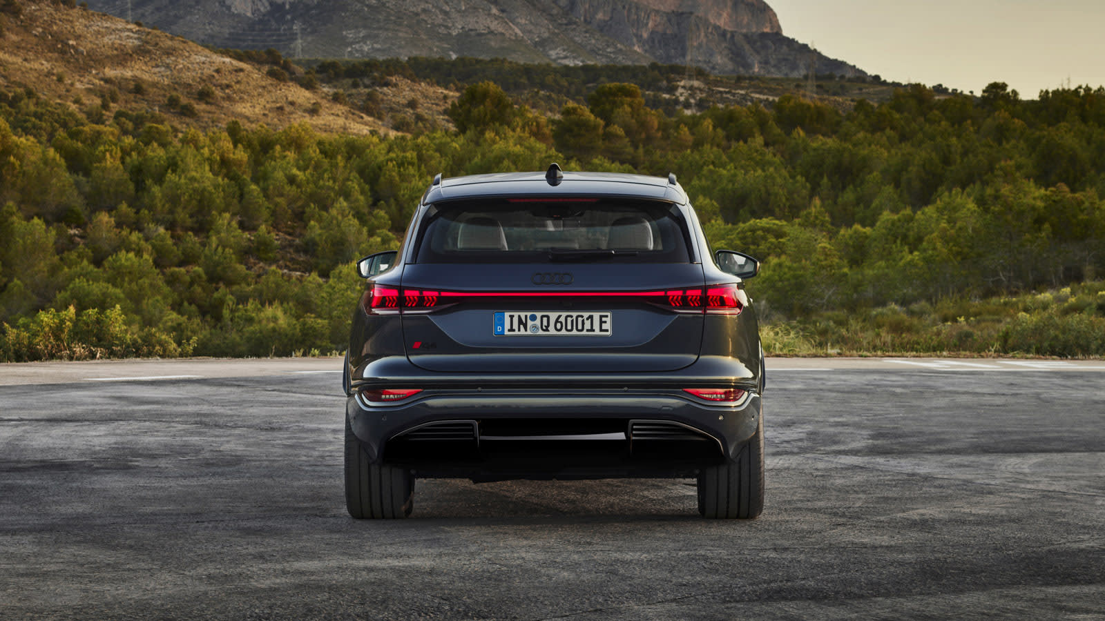 Audi Q6 E-Tron Tech Deep Dive: Details about the electric Macan's Audi ...