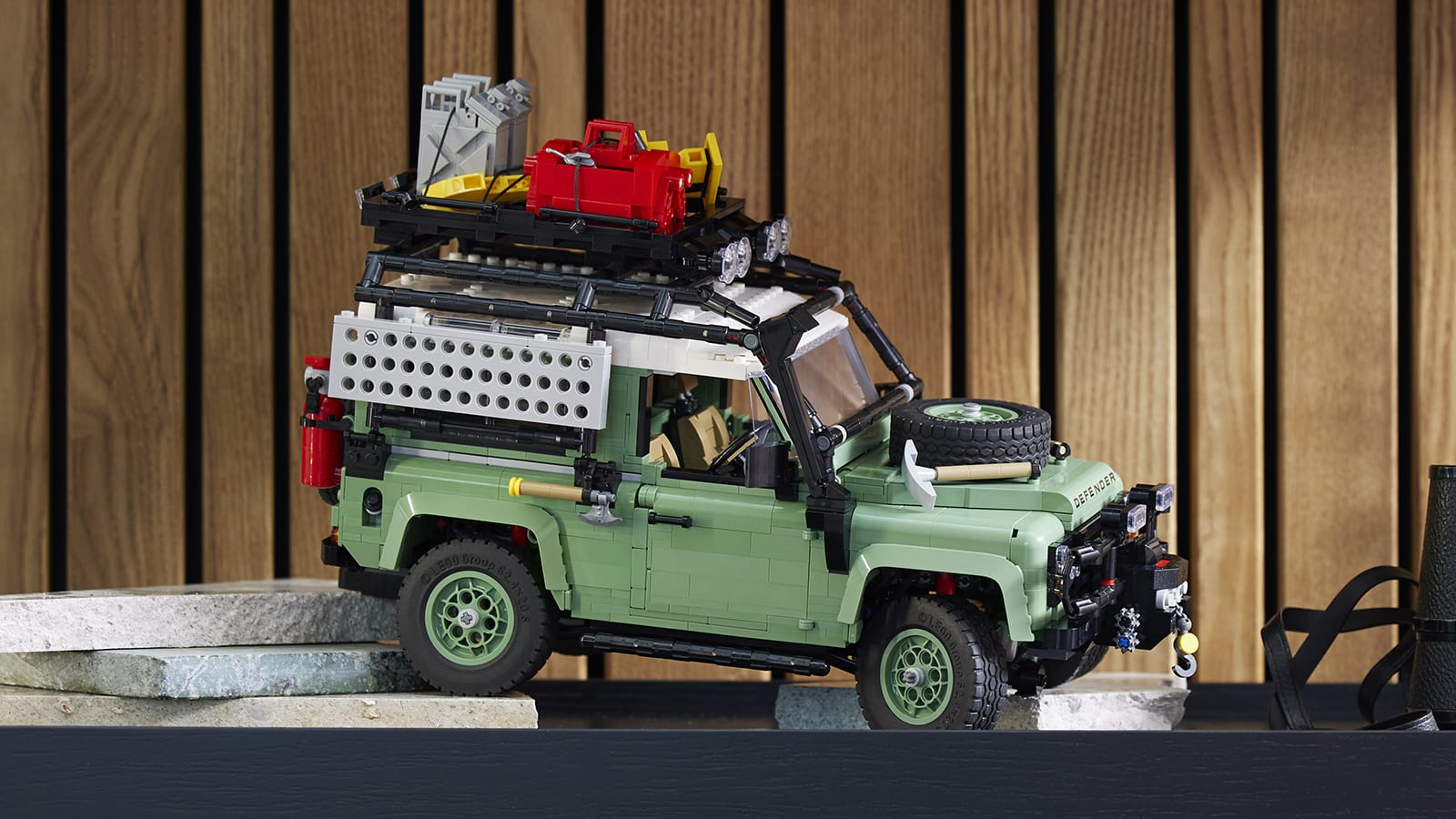 Lego releases a 2,336-piece Land Rover Defender 90 kit