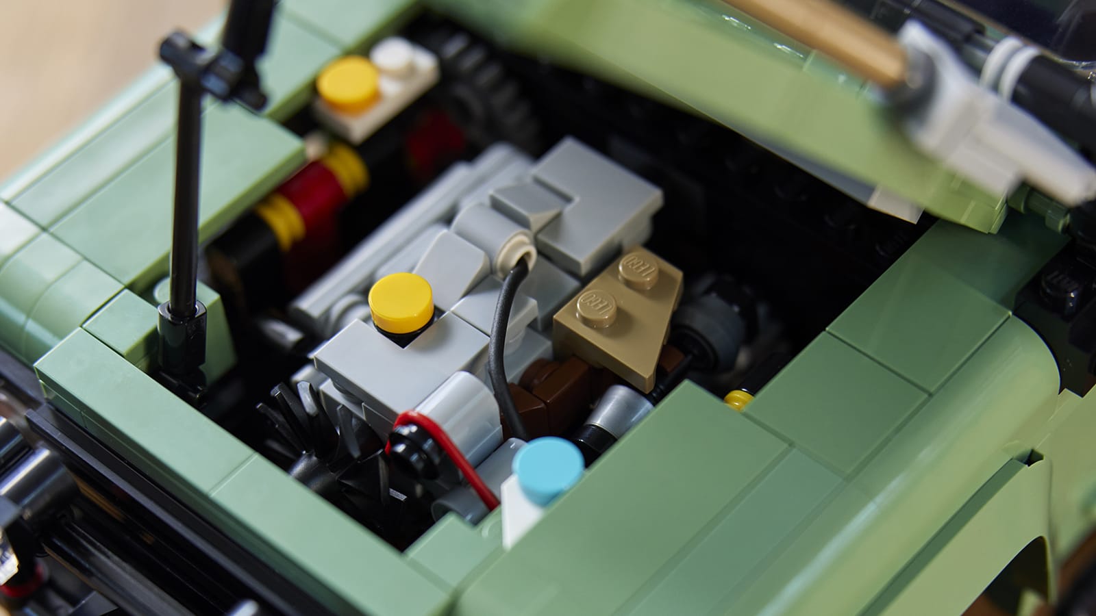 Lego releases a 2,336-piece Land Rover Defender 90 kit