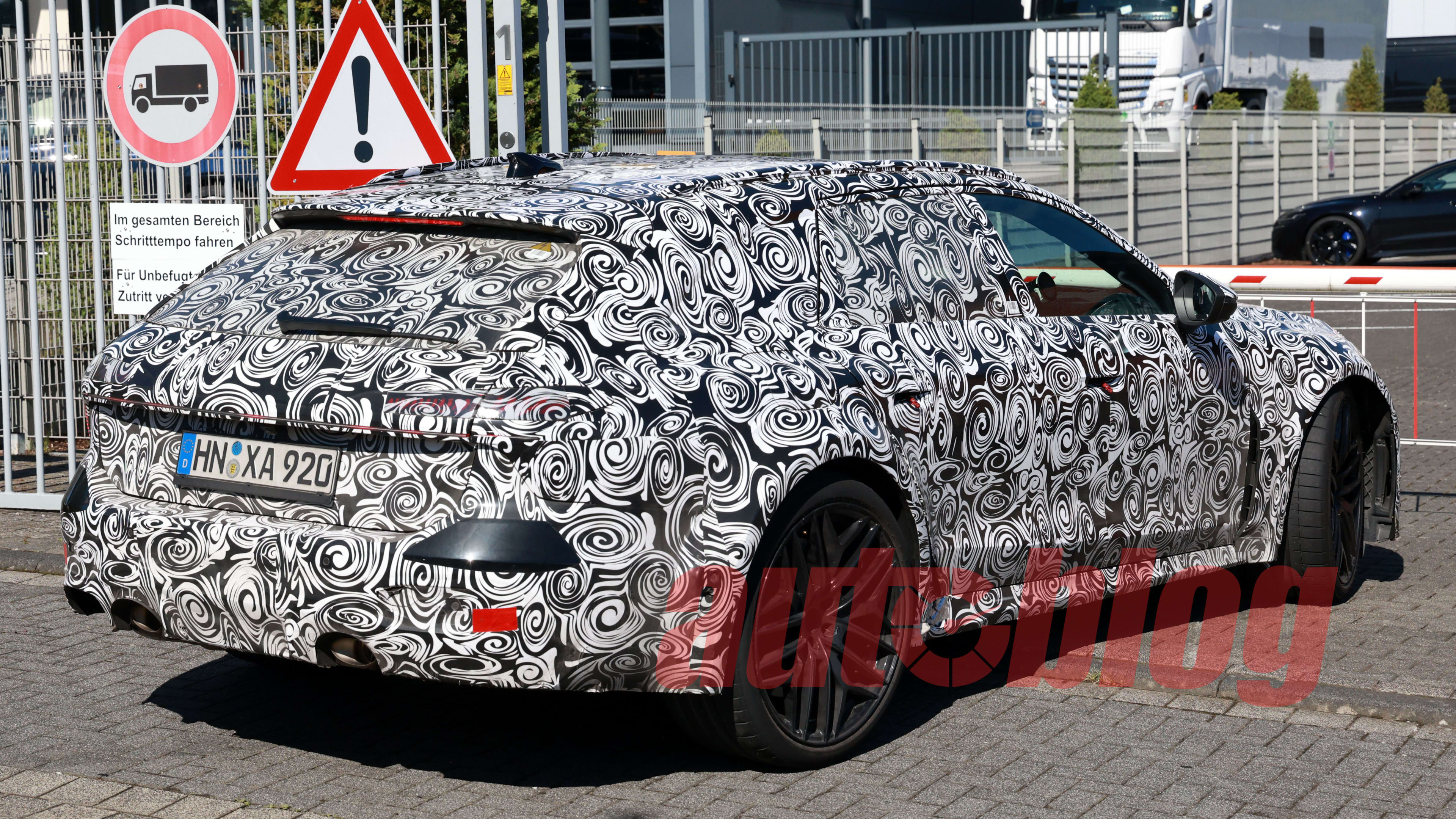 Next-gen Audi RS 7 Avant caught testing in new spy photos - Autoblog