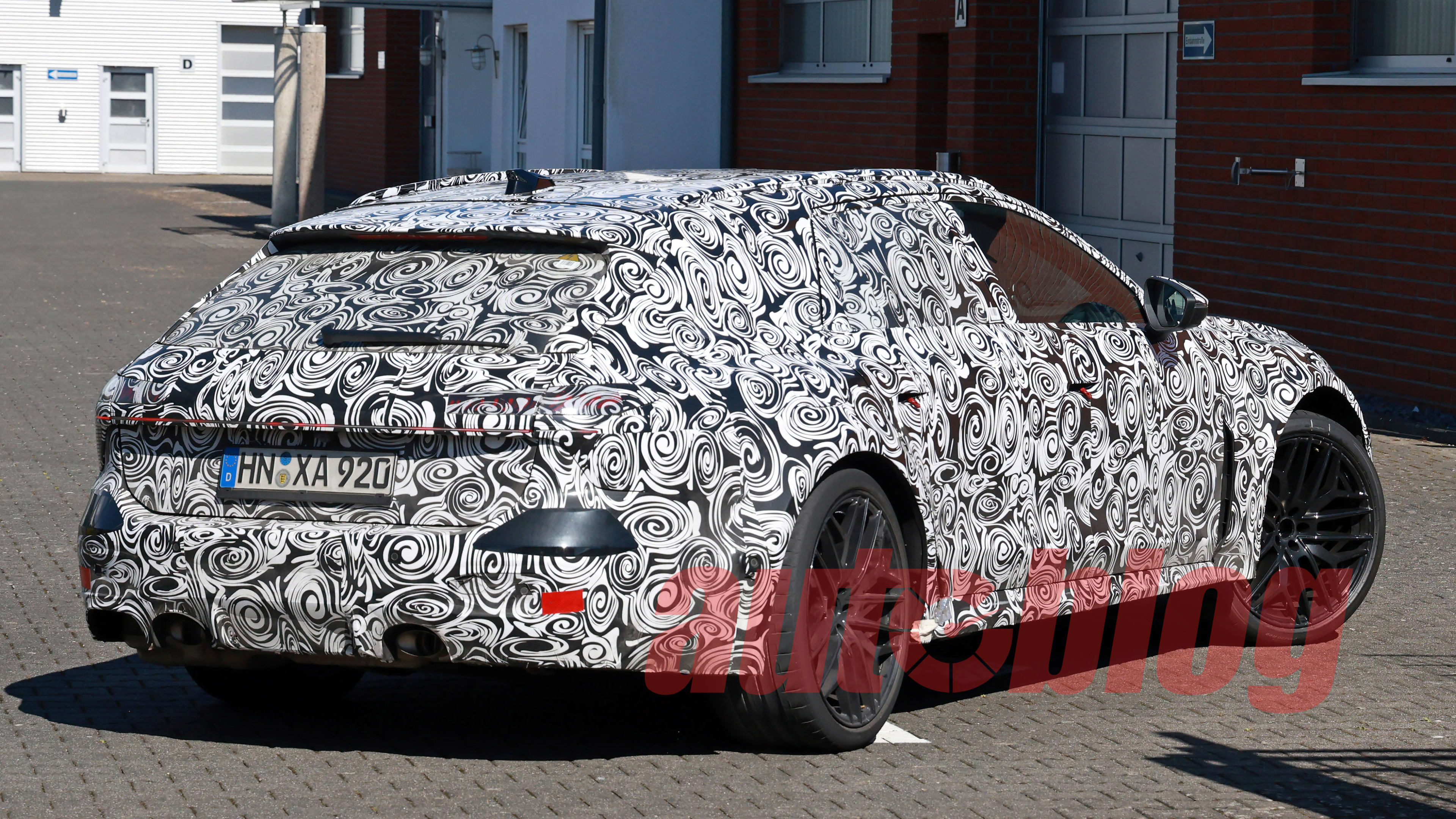 Next-gen Audi RS 7 Avant caught testing in new spy photos - Autoblog
