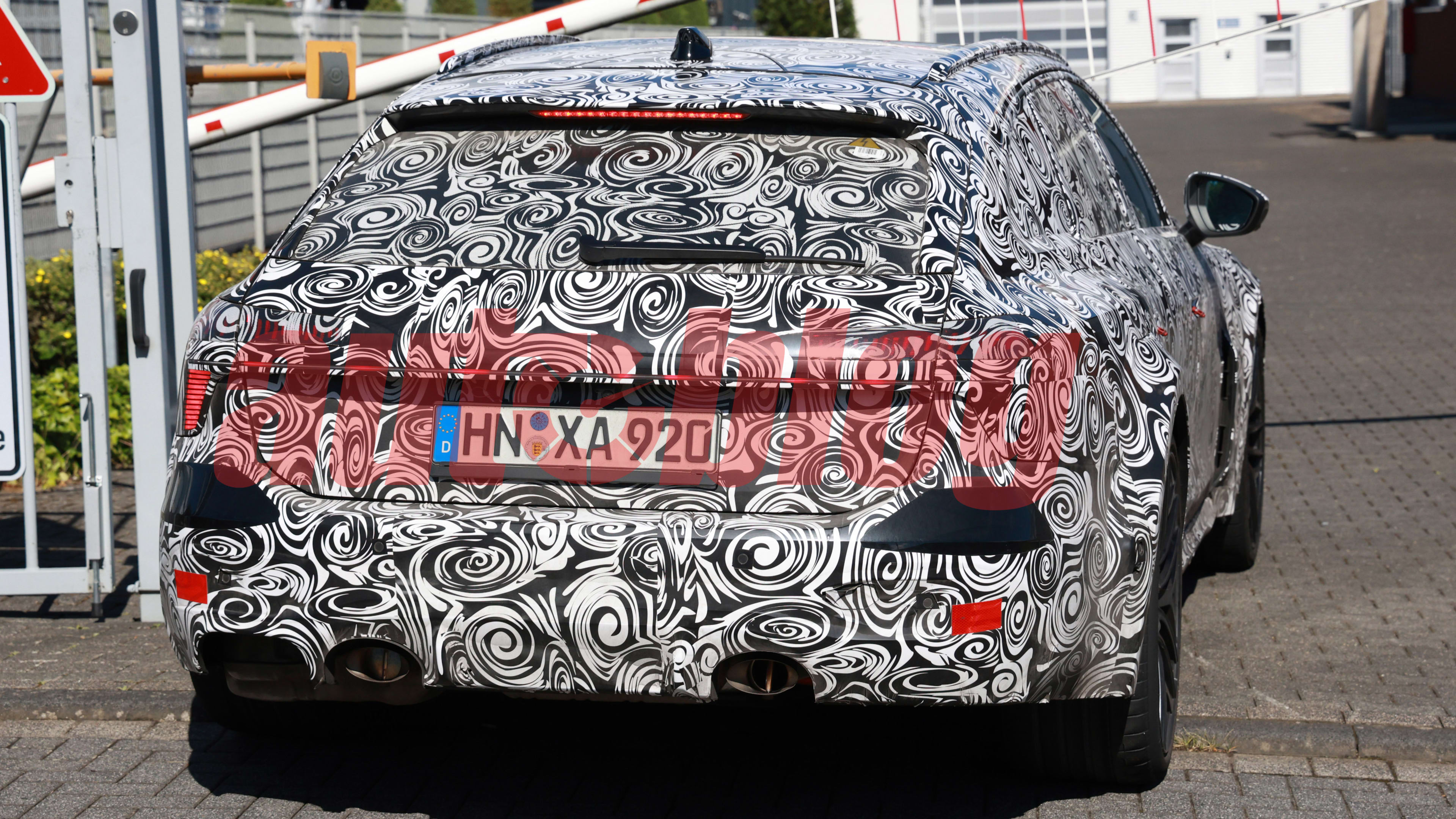 Next-gen Audi RS 7 Avant caught testing in new spy photos - Autoblog