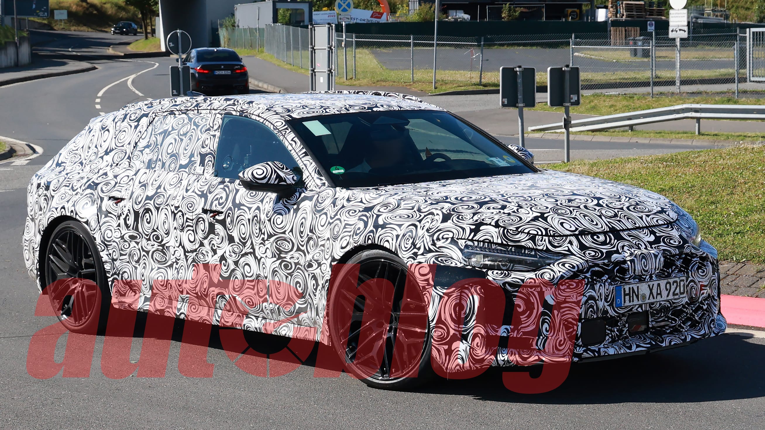 Next-gen Audi RS 7 Avant caught testing in new spy photos - Autoblog