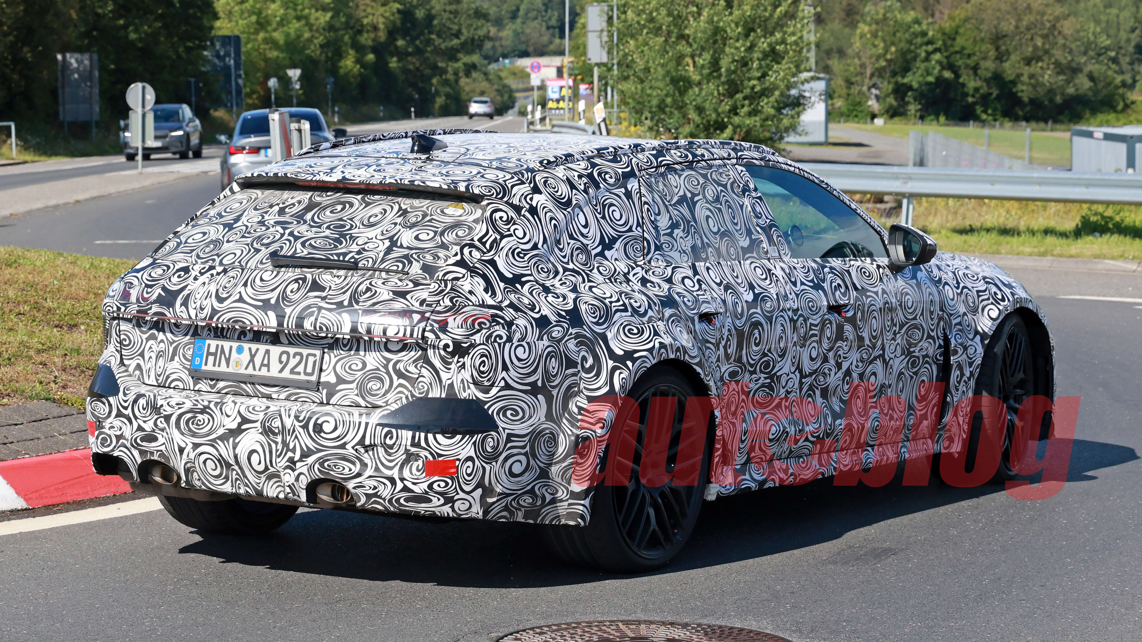 Next-gen Audi RS 7 Avant caught testing in new spy photos - Autoblog