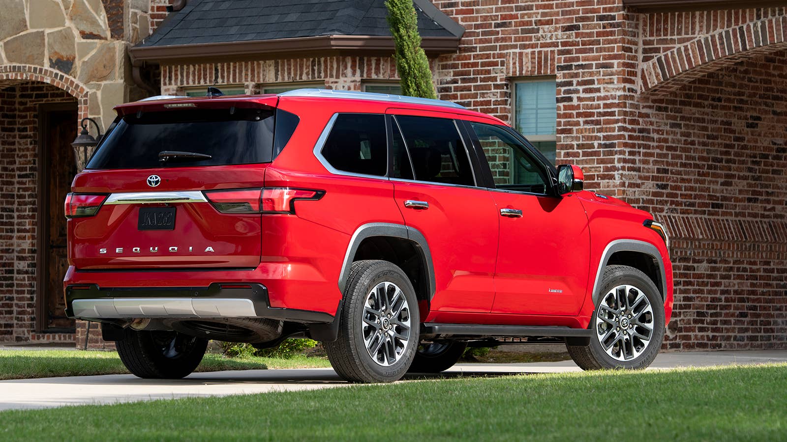 2024 Toyota Sequoia Review: Big and powerful, but very compromised ...