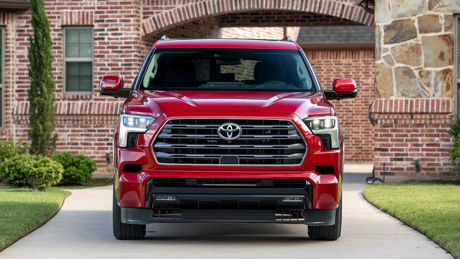 2024 Toyota Sequoia Review: Big and powerful, but very compromised ...