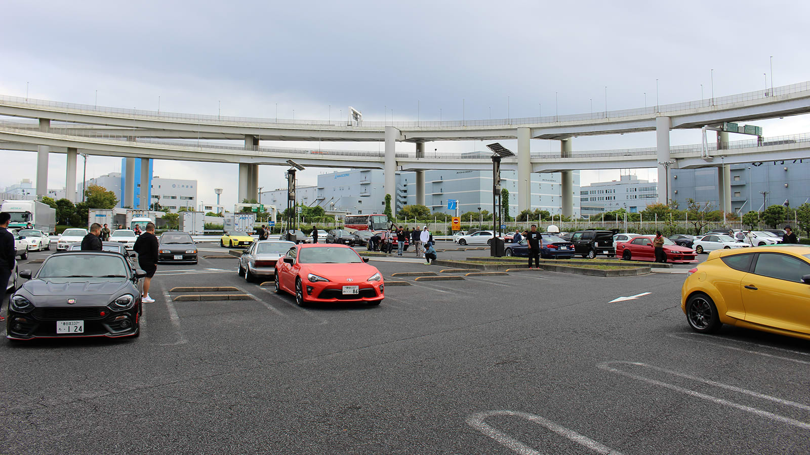 Daikoku Parking Area in Tokyo is a must-visit for car fans - Autoblog
