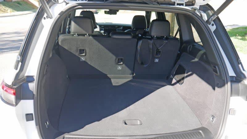 Jeep Grand Cherokee Luggage Test: How much cargo space? - Autoblog
