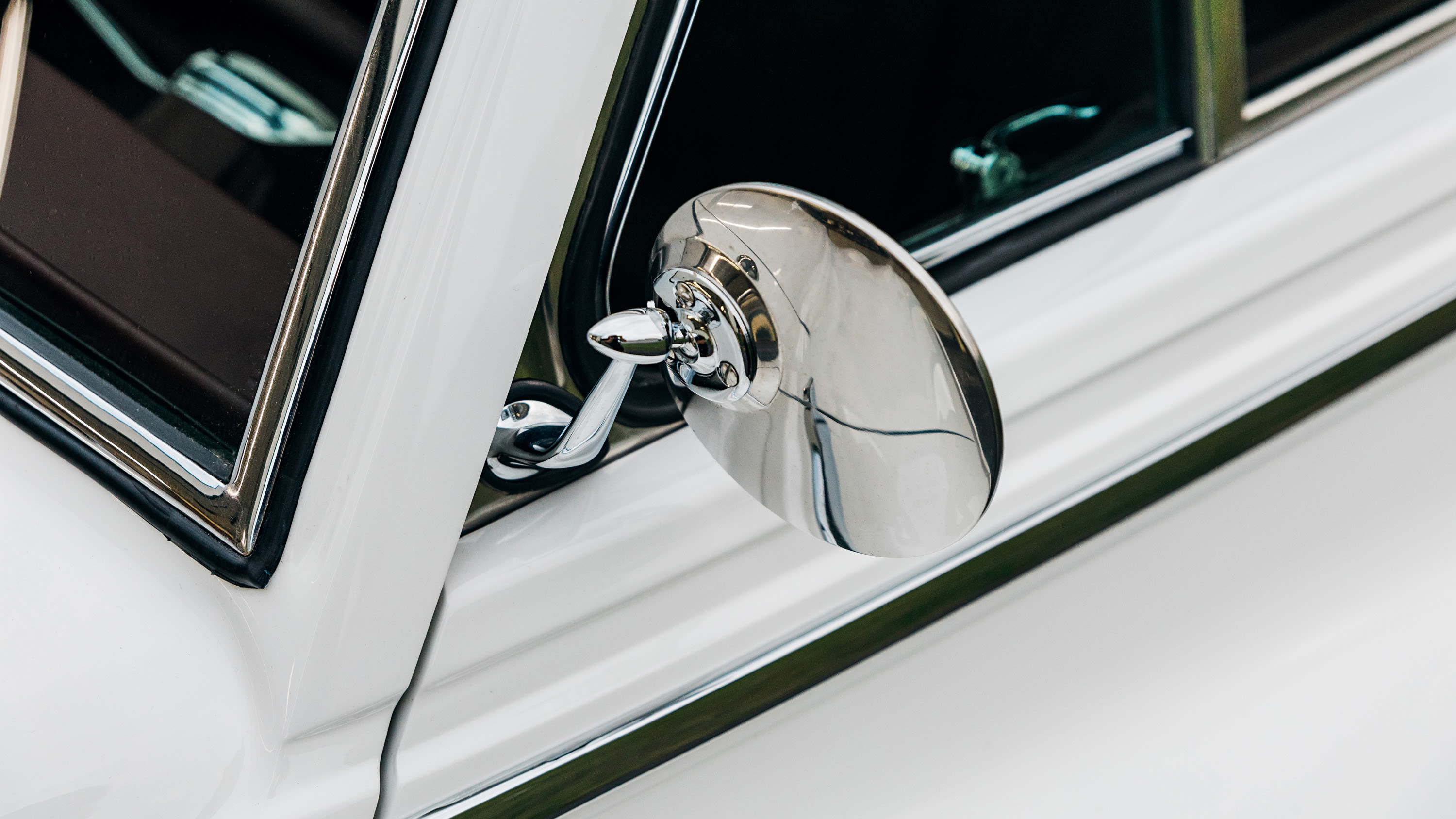 Ringbrothers' 'Paramount' 1961 Rolls-Royce Silver Cloud II wafts into SEMA - Autoblog