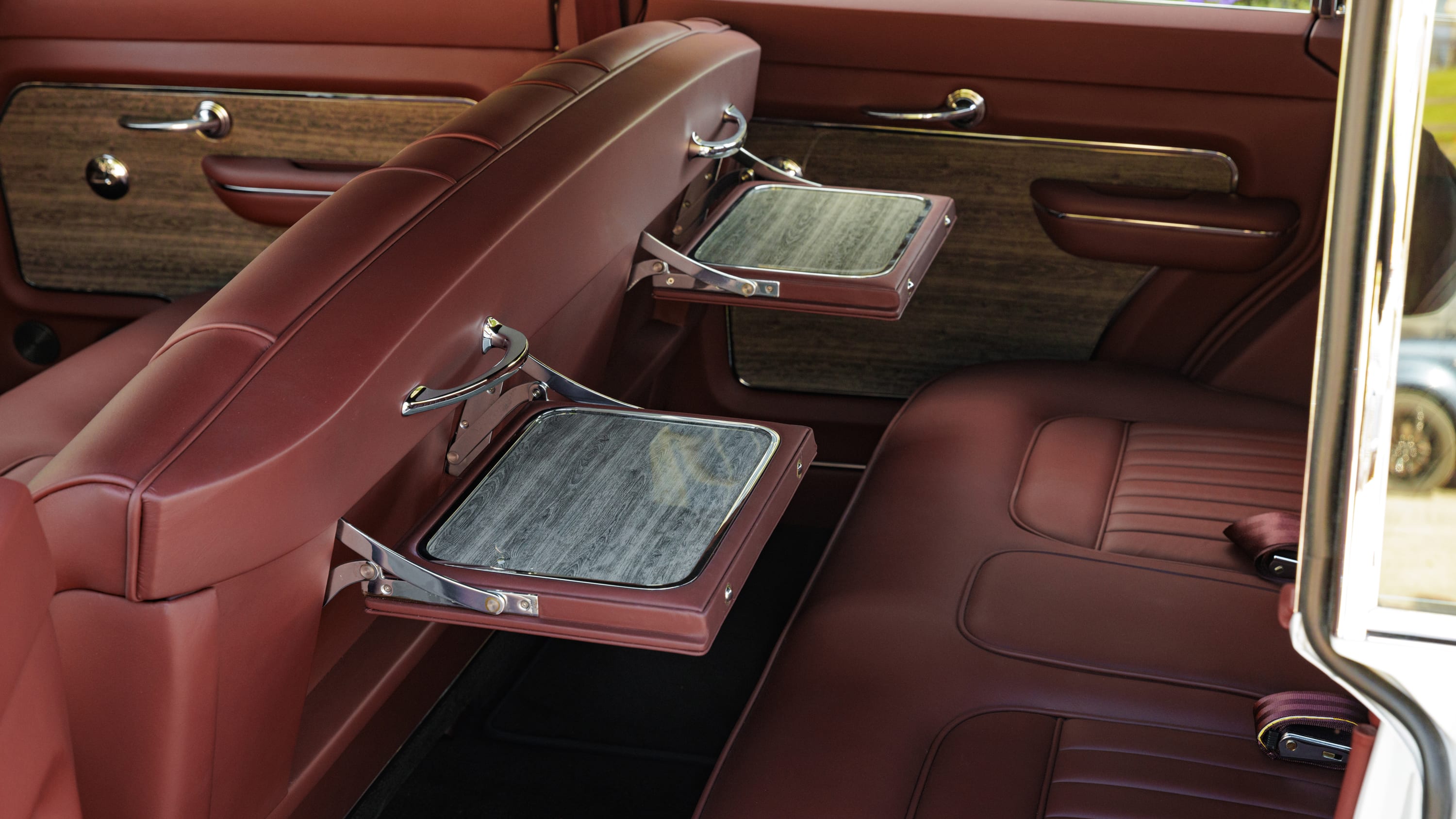 Ringbrothers' 'Paramount' 1961 Rolls-Royce Silver Cloud II wafts into SEMA - Autoblog