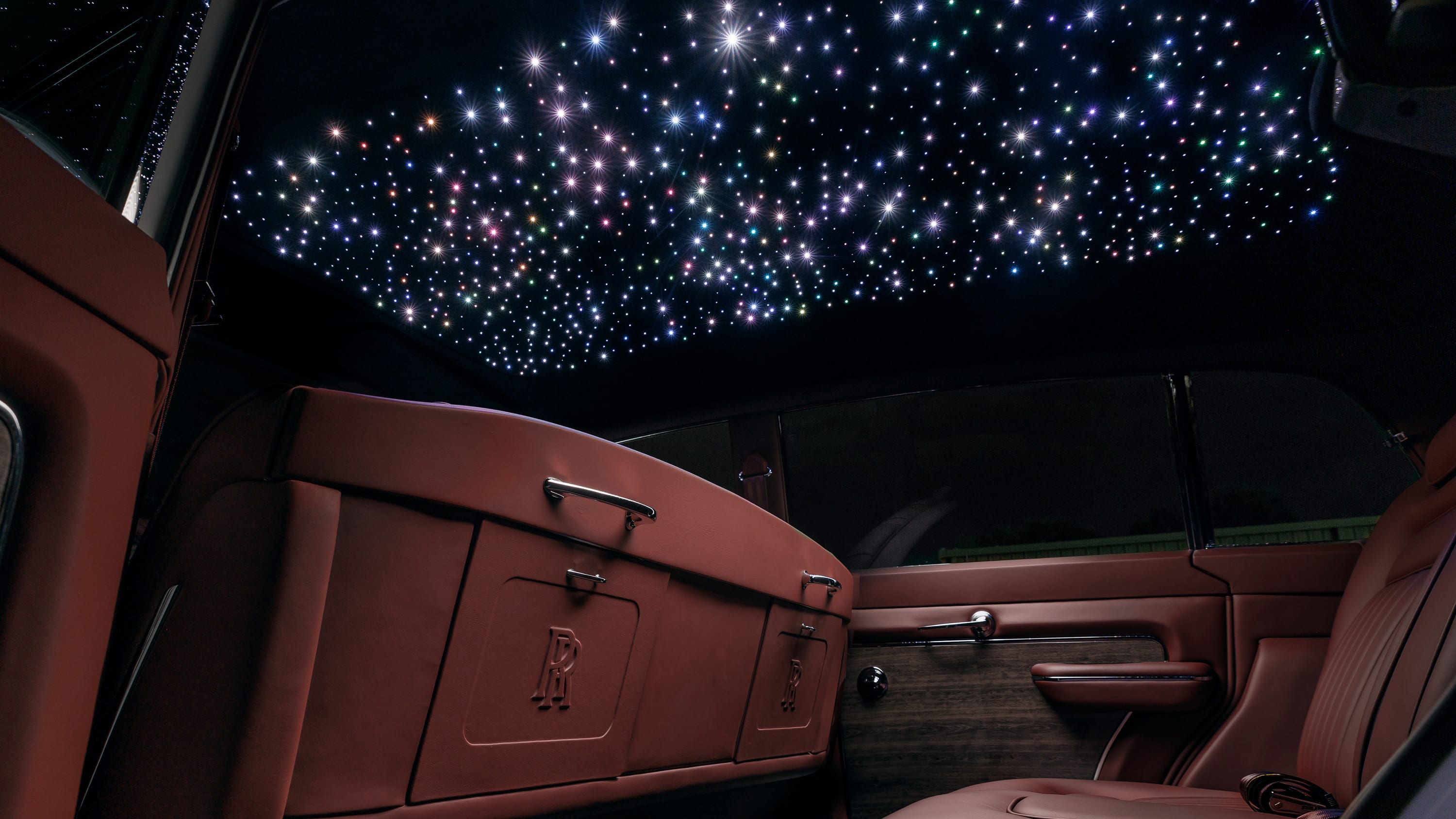 Ringbrothers' 'Paramount' 1961 Rolls-Royce Silver Cloud II wafts into SEMA - Autoblog