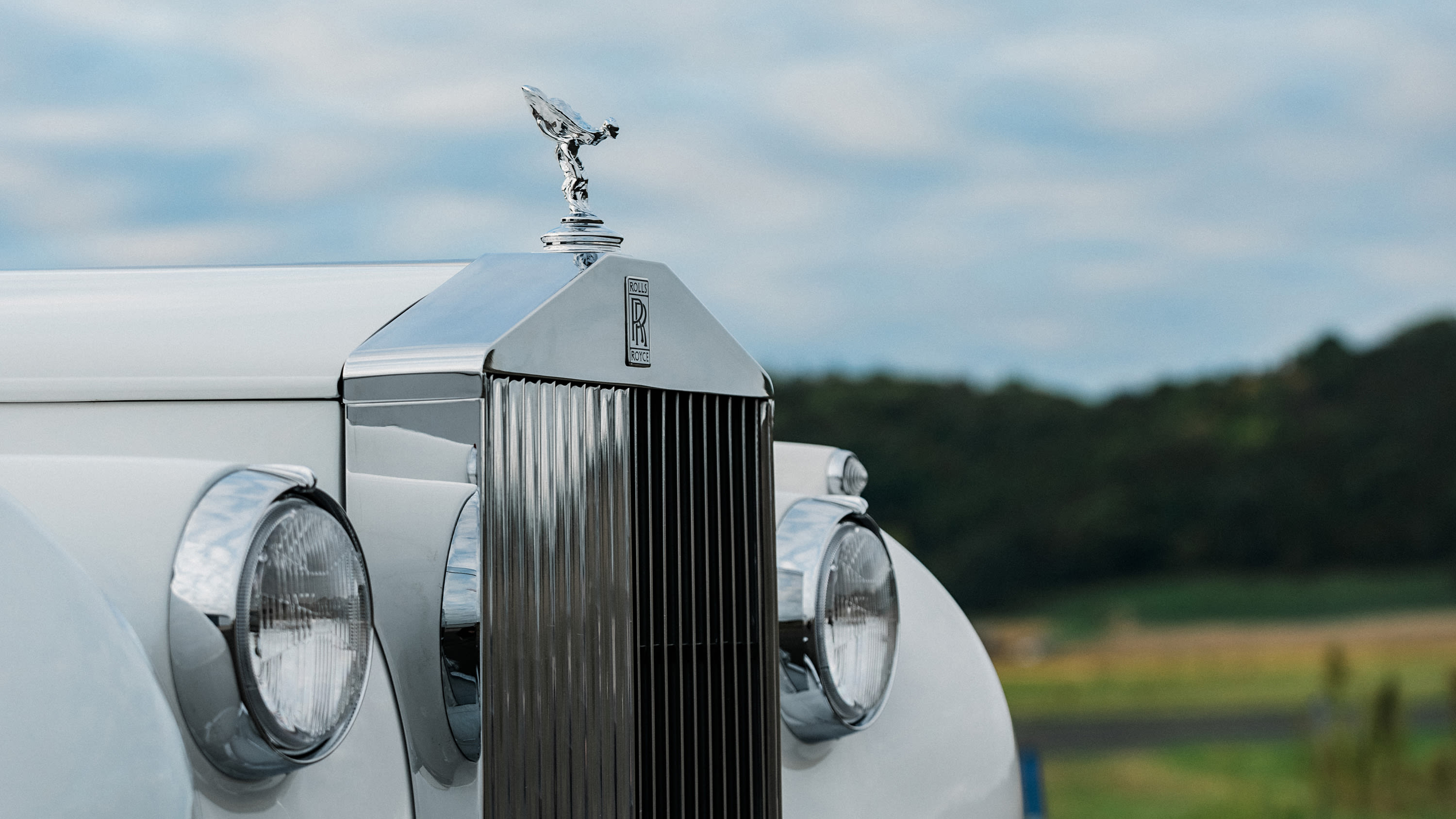 Ringbrothers' 'Paramount' 1961 Rolls-Royce Silver Cloud II wafts into SEMA - Autoblog