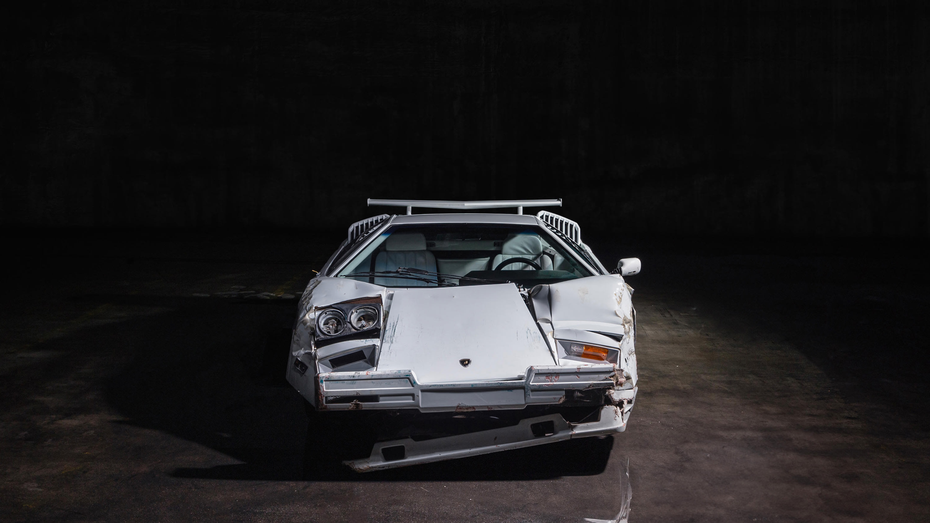 Wrecked Lamborghini Countach from 'Wolf of Wall Street' fails to sell ...